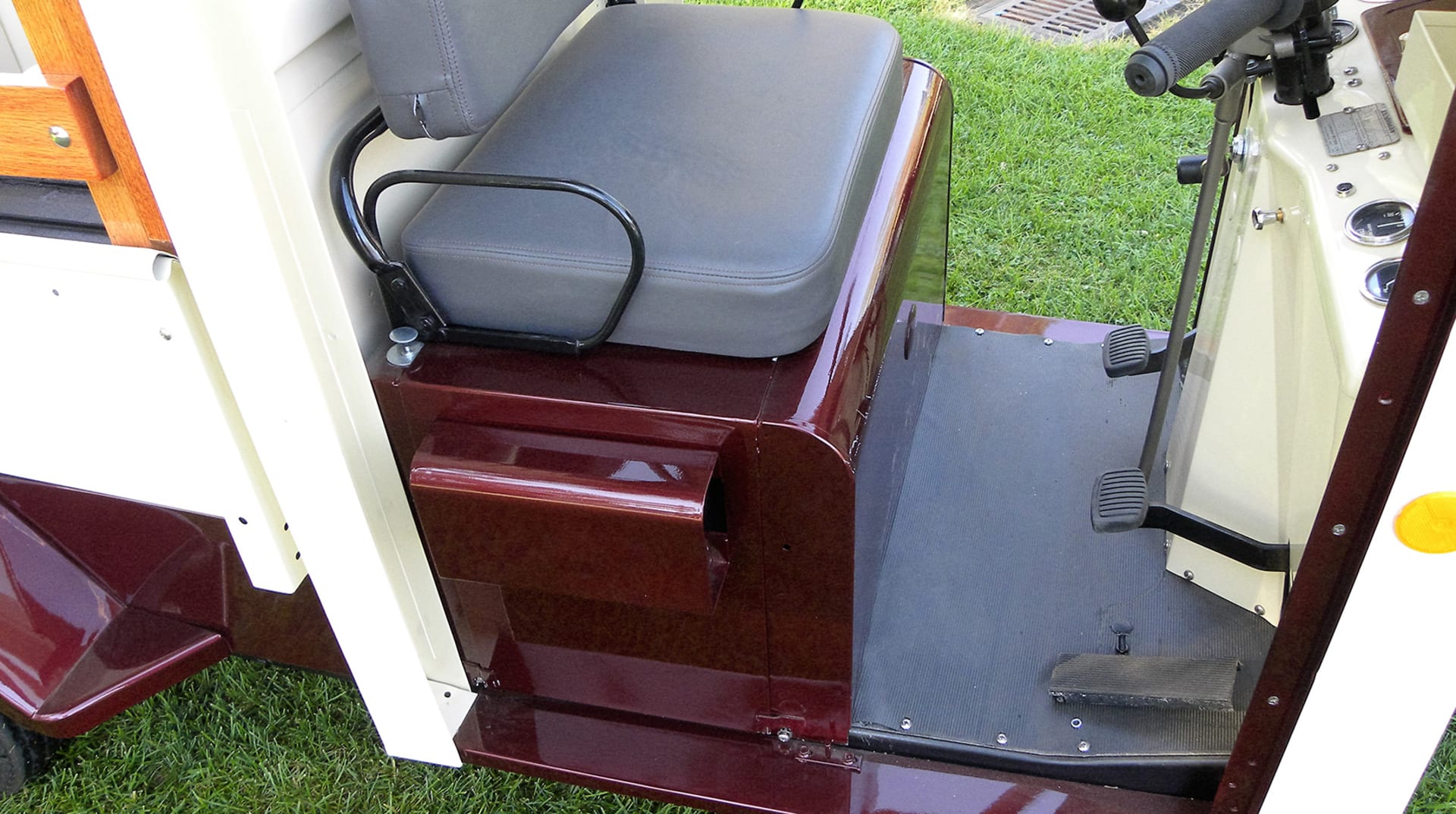 1974 Cushman Truckster 3-wheeler at Los Angeles 2017 as F174 - Mecum ...