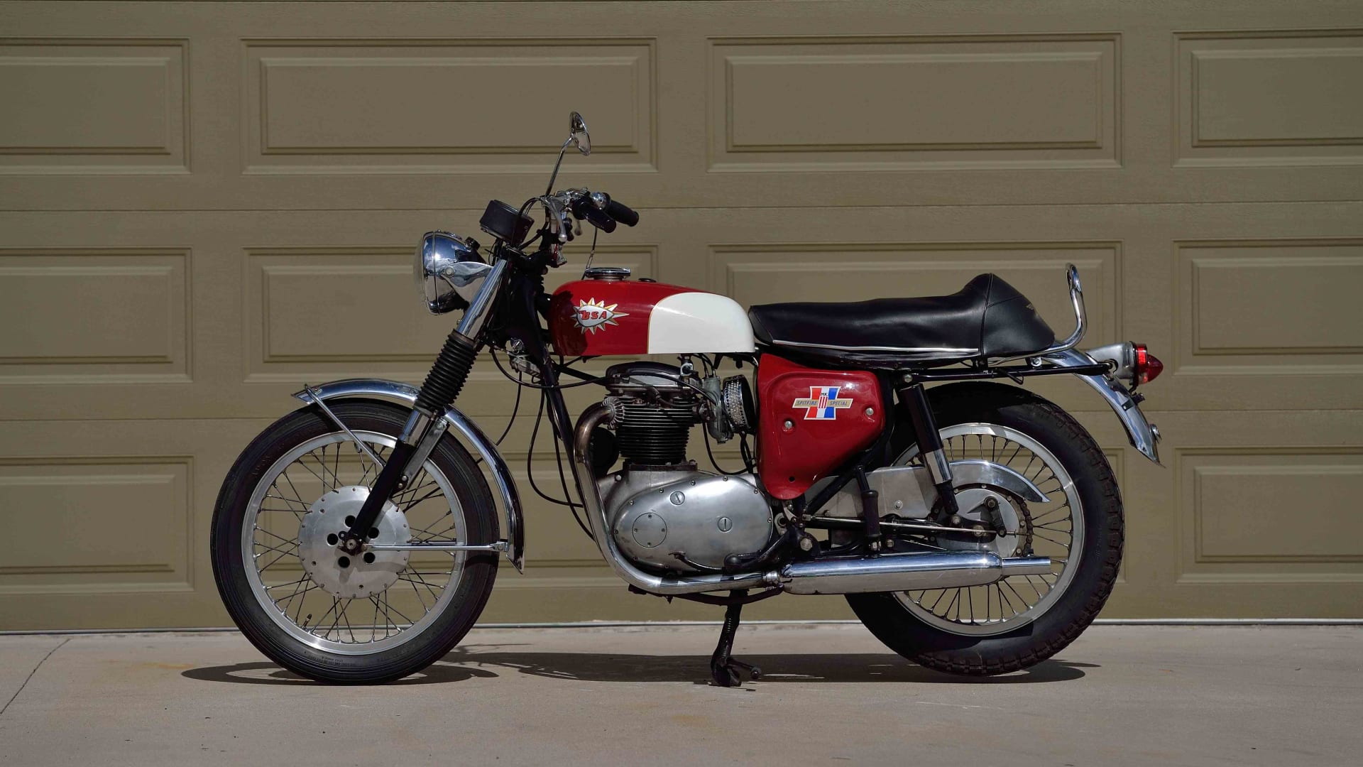 1967 BSA Spitfire MkIII at Las Vegas Motorcycles June 2017 as F76 ...