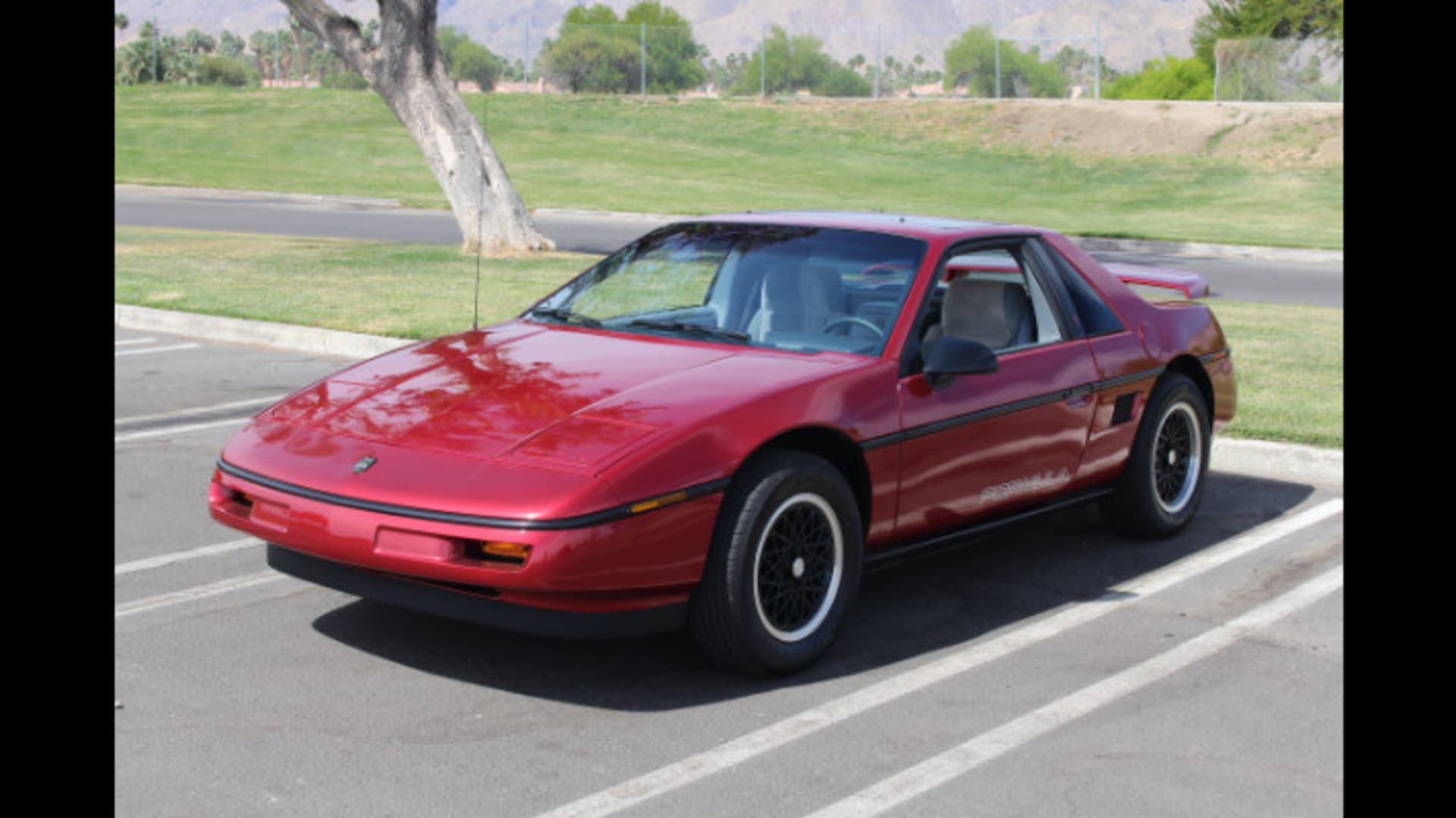 1988 Pontiac Fiero Formula at Las Vegas 2019 as F264 - Mecum Auctions