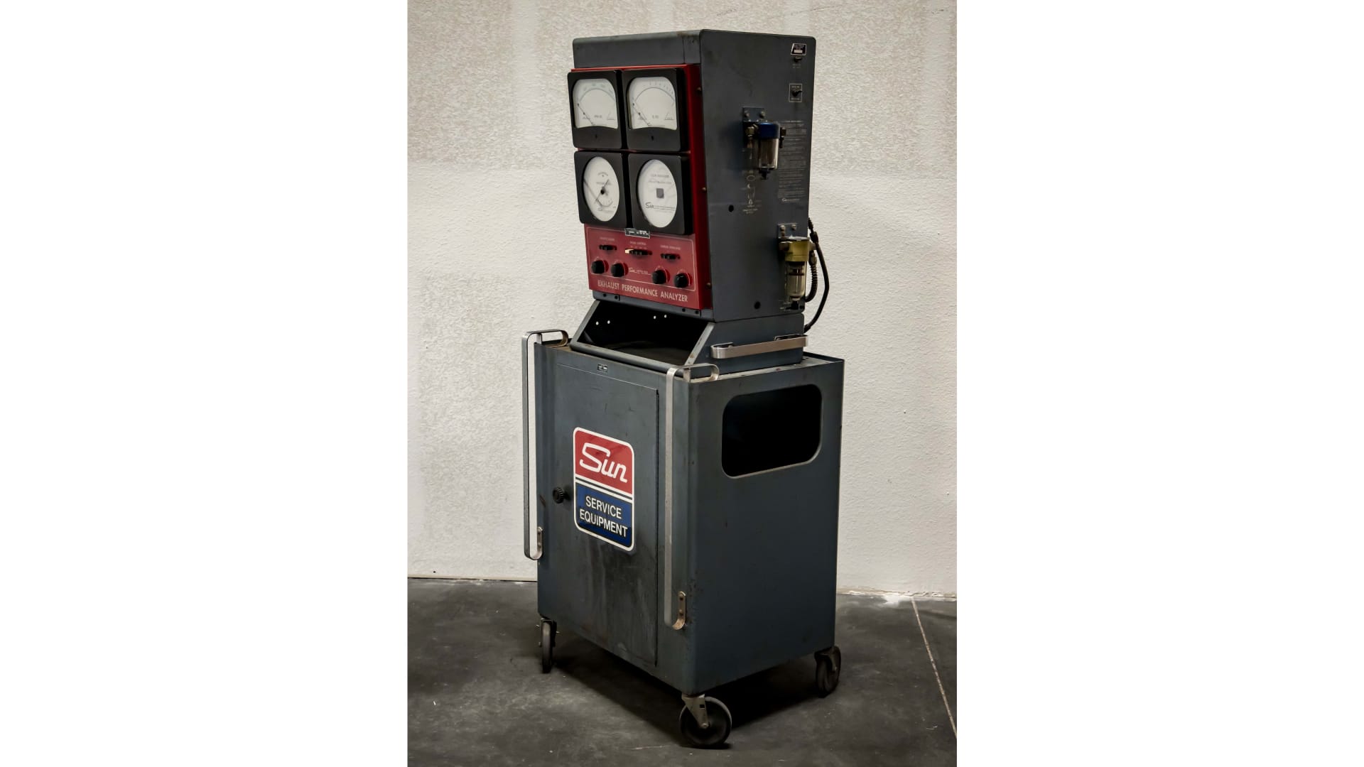 1960s-70s Sun Exhaust Performance Machine 28x67x22 at Las Vegas 2019 as ...