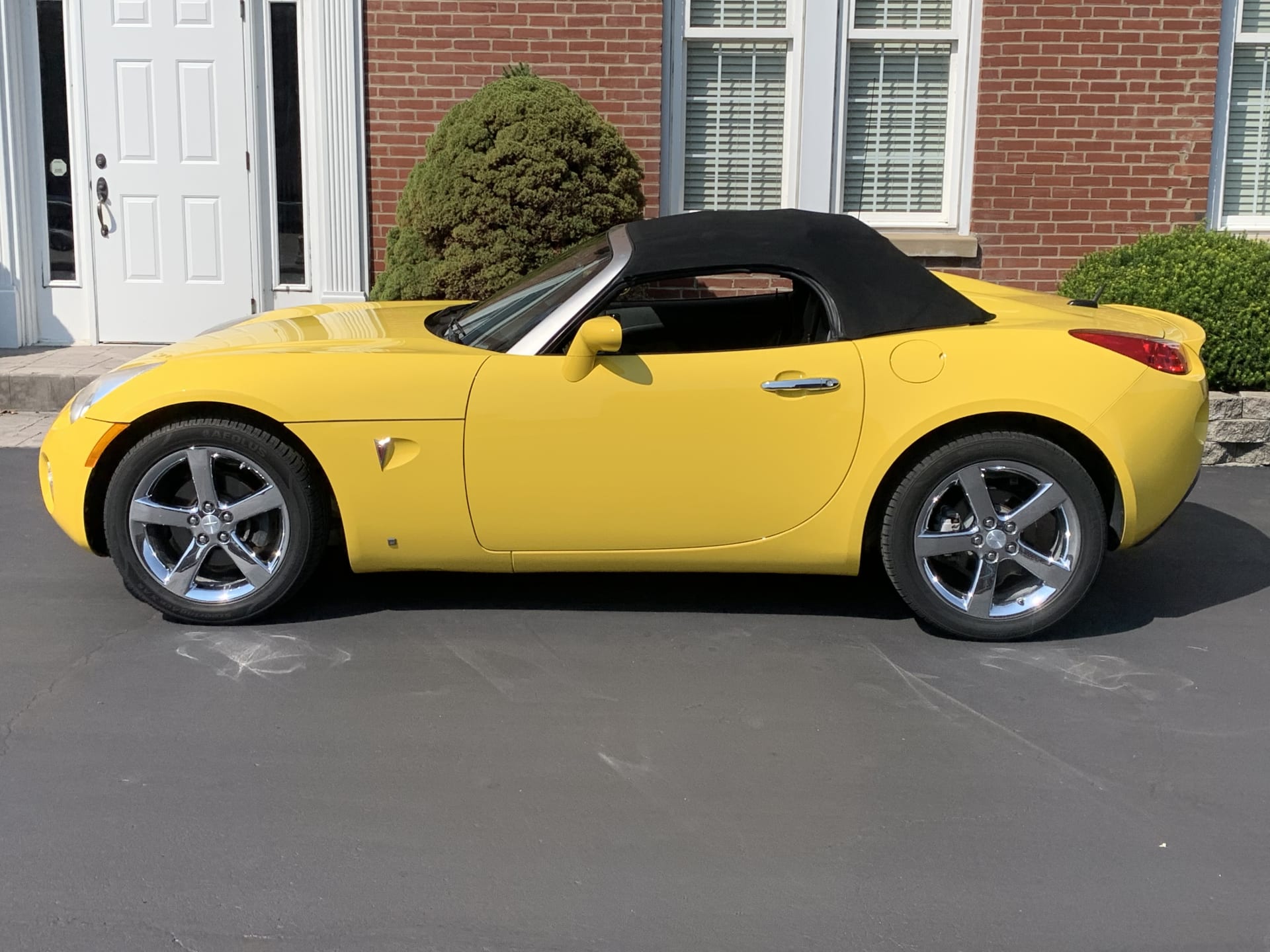 2008 Pontiac Solstice at Las Vegas 2021 as F101 - Mecum Auctions