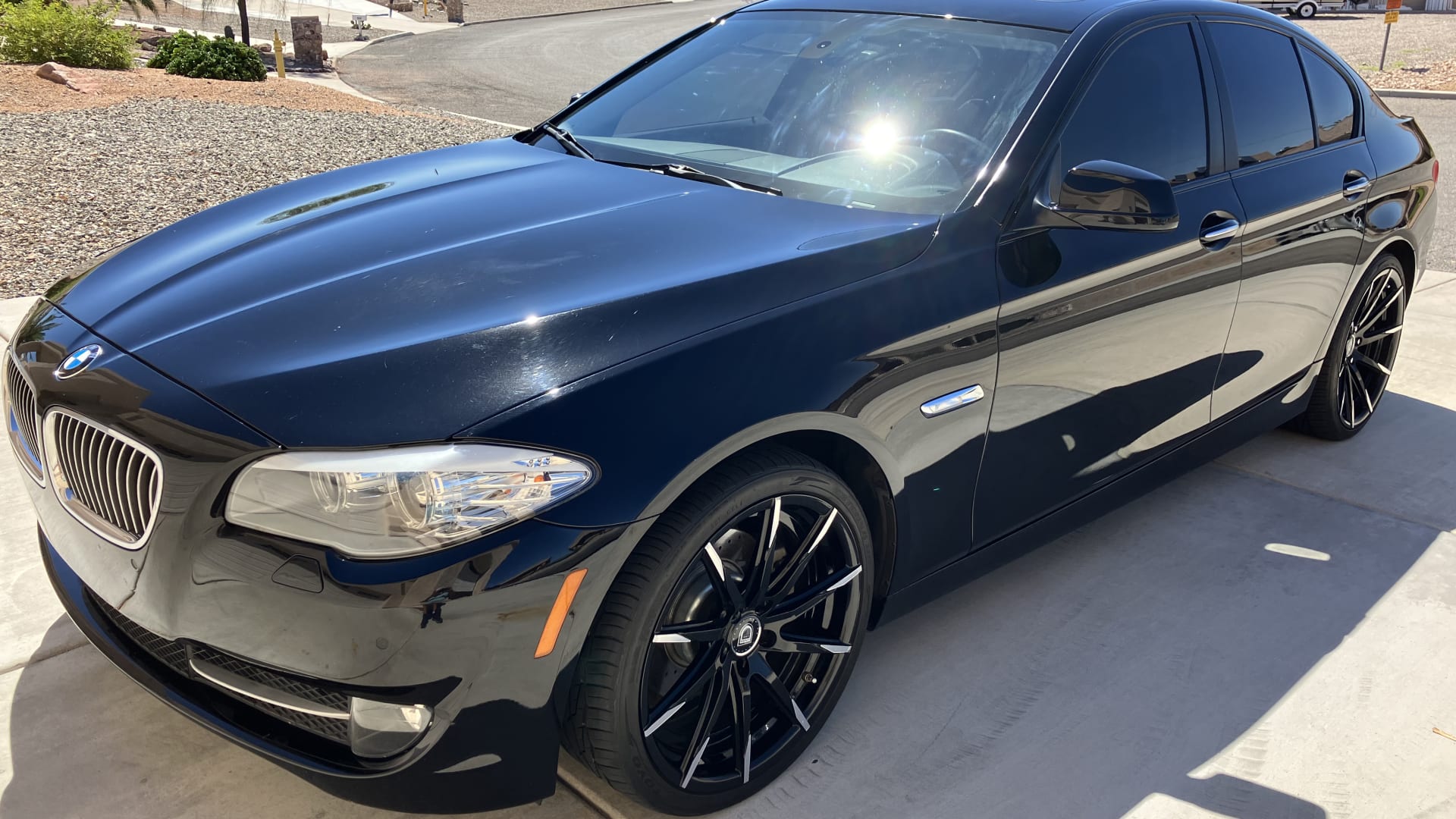 2011 BMW 528i Sedan at Las Vegas 2022 as T63 - Mecum Auctions