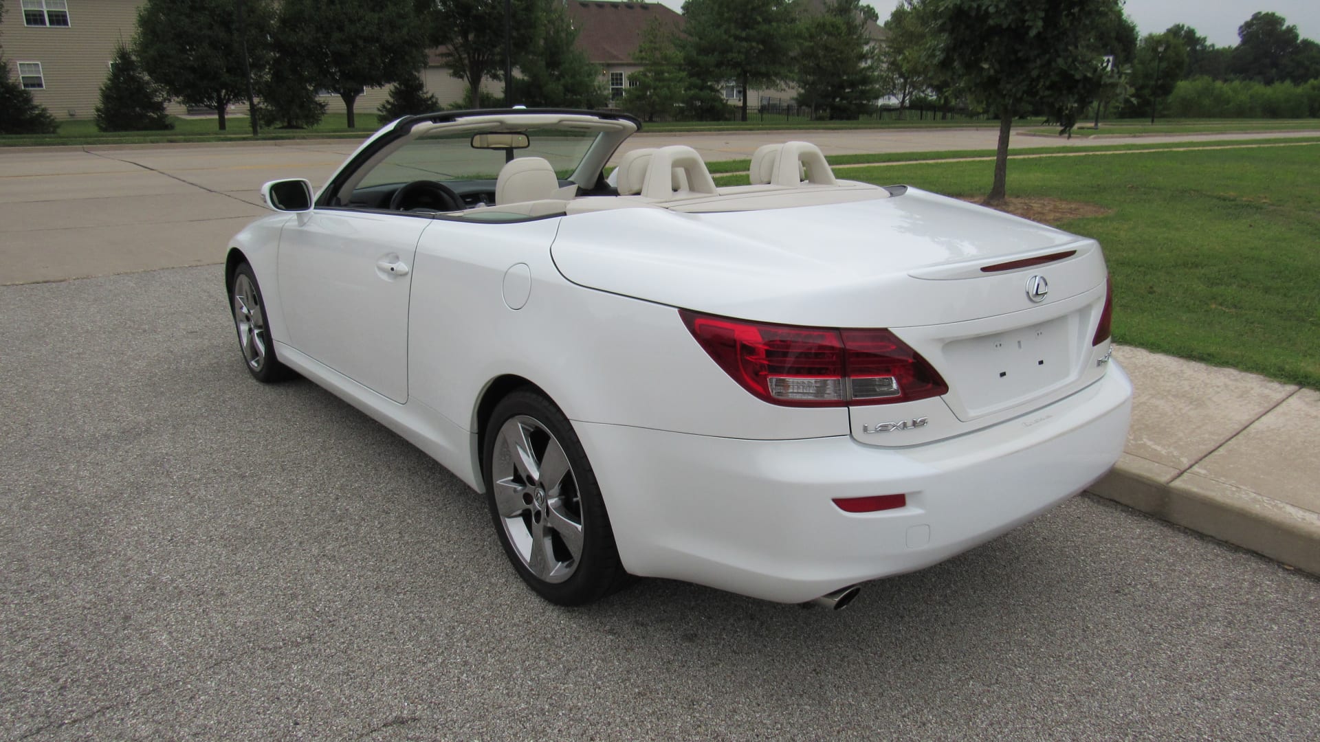 2010 Lexus IS250 Convertible at Louisville 2016 as S32 - Mecum Auctions