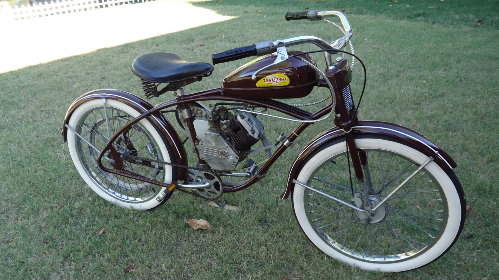 1948 Whizzer Pacemaker at Las Vegas Motorcycles 2015 as F97 - Mecum ...