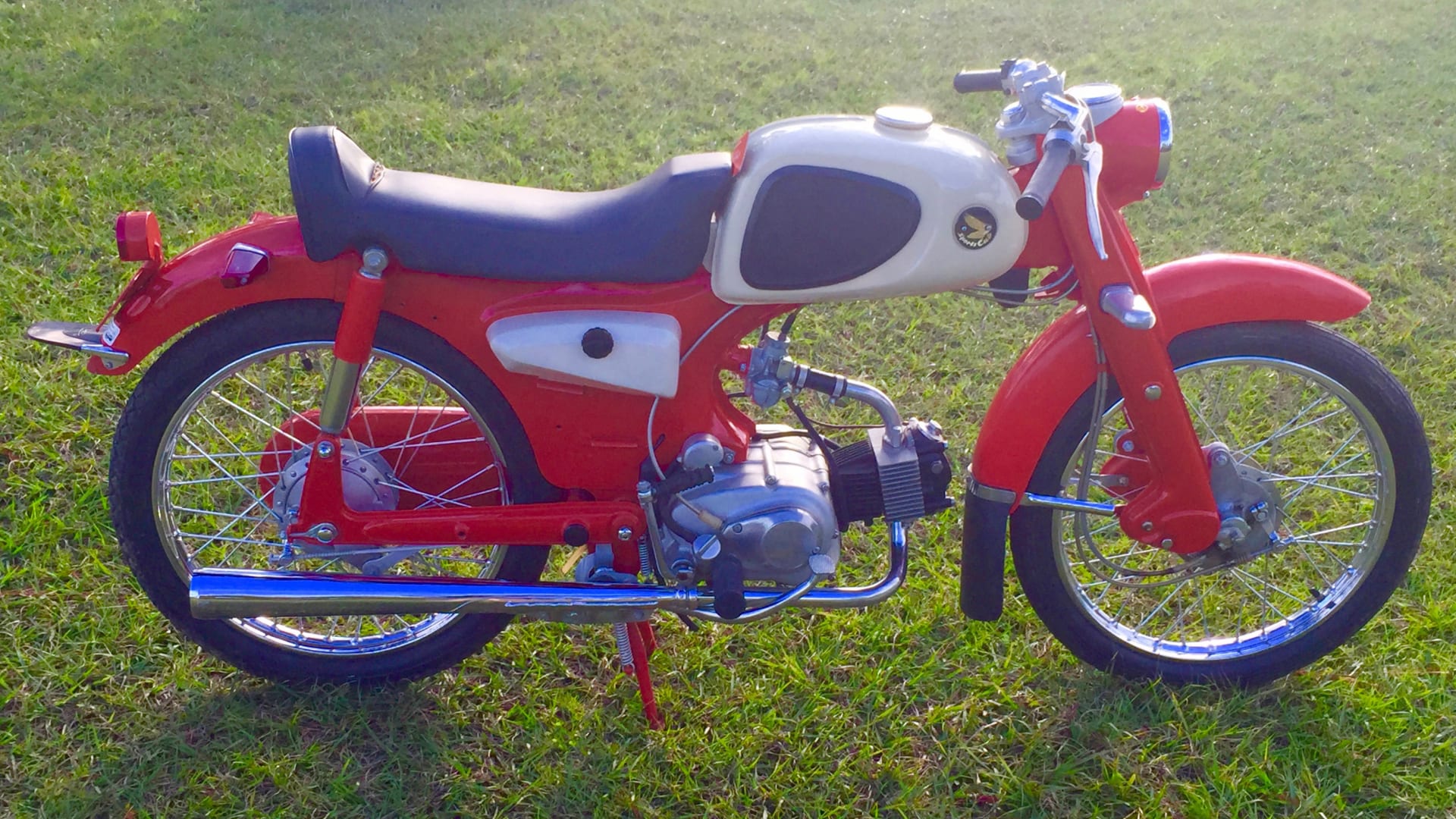 1961 Honda C110 at Las Vegas Motorcycles 2016 as F5 - Mecum Auctions