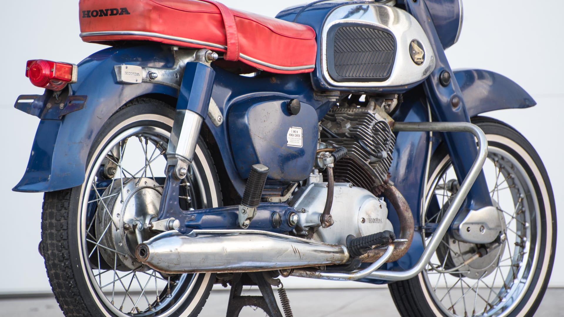 1966 Honda CA95 at Las Vegas Motorcycles 2017 as T211 - Mecum Auctions