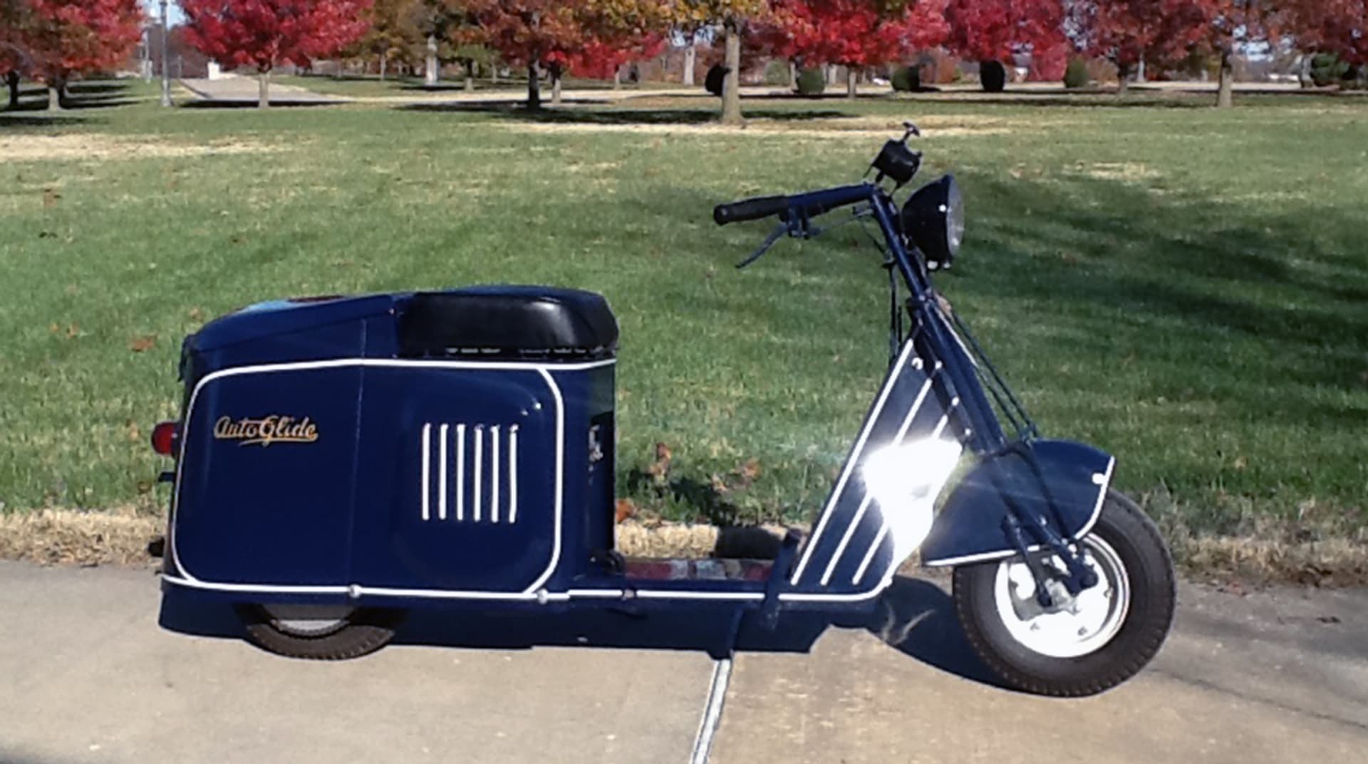 1934 Cushman Autoglide Model 34 at Las Vegas Motorcycles 2017 as S19 ...