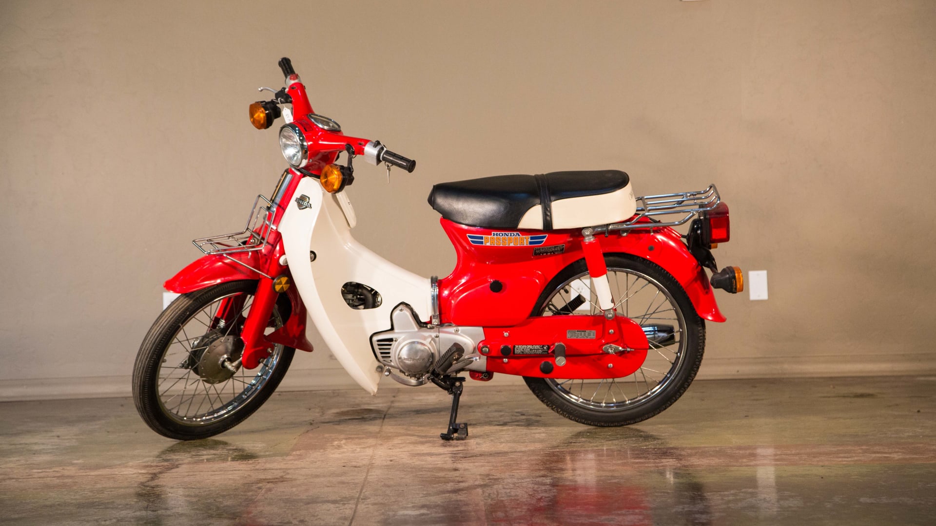 1981 Honda C70 Passport at Las Vegas Motorcycles 2018 as G67 - Mecum Auctions