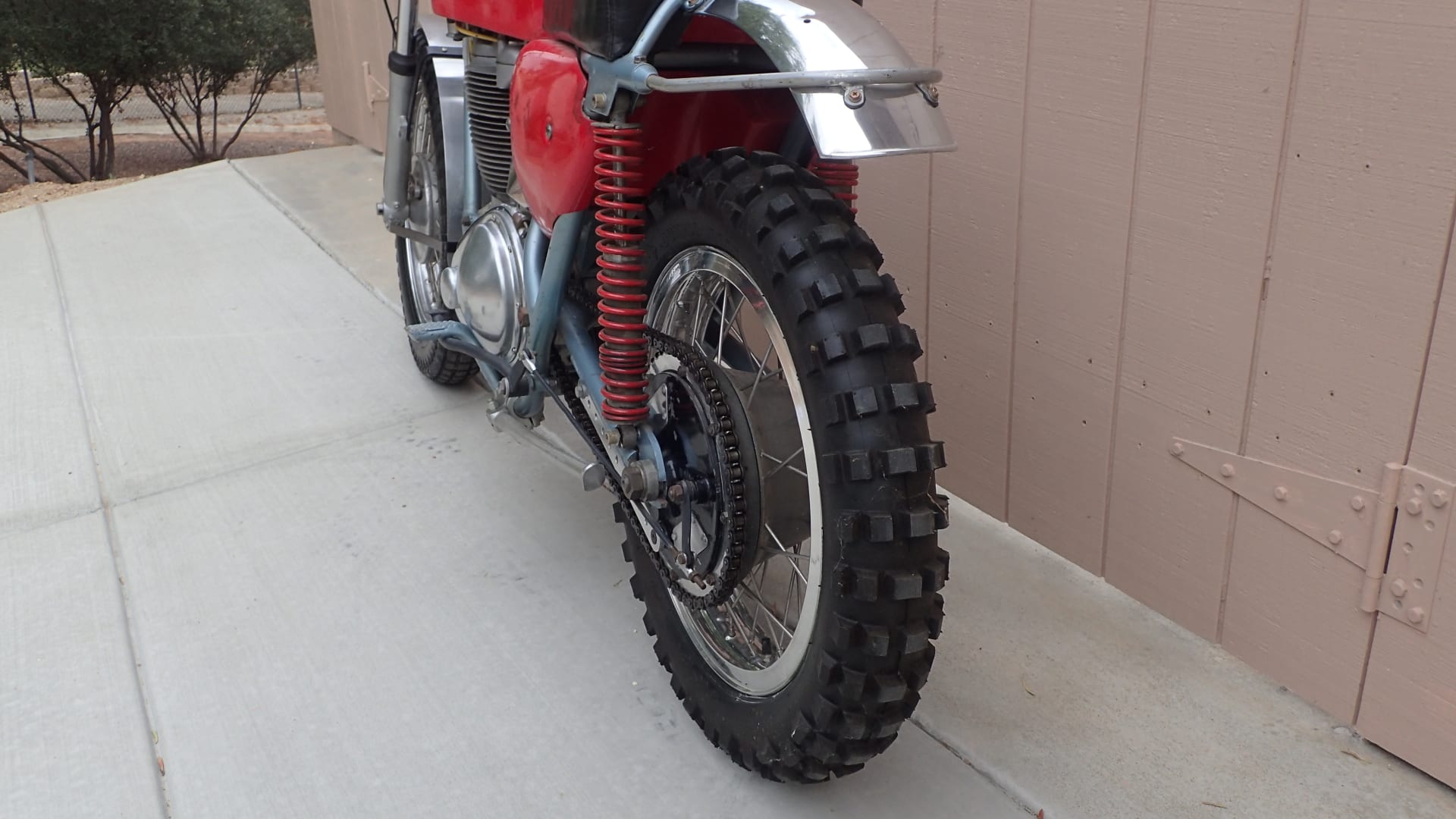 1967 Matchless G85CS at Las Vegas Motorcycles 2018 as T174 - Mecum Auctions