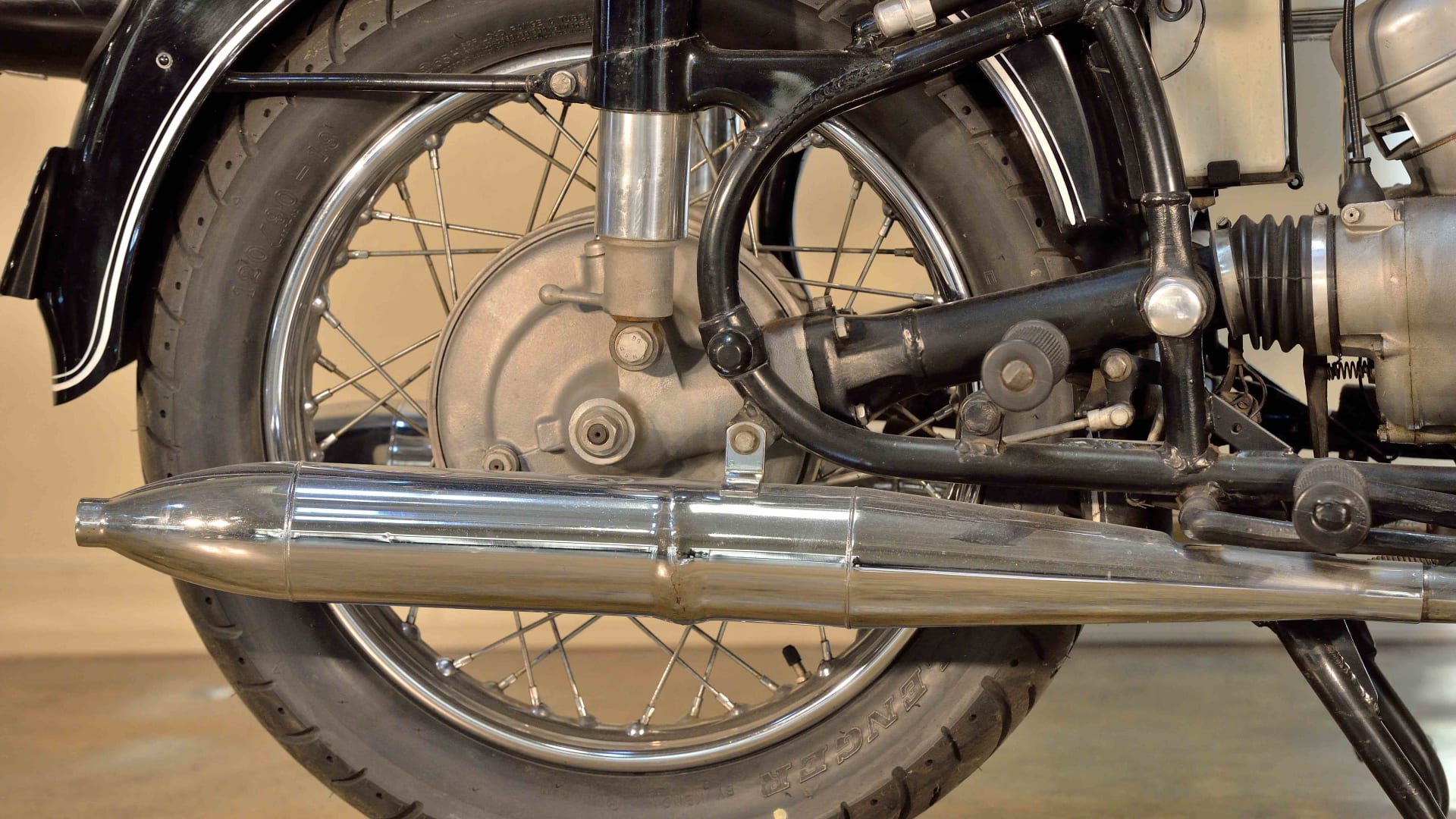 1966 BMW R50/2 at Las Vegas Motorcycles 2018 as T215 - Mecum Auctions