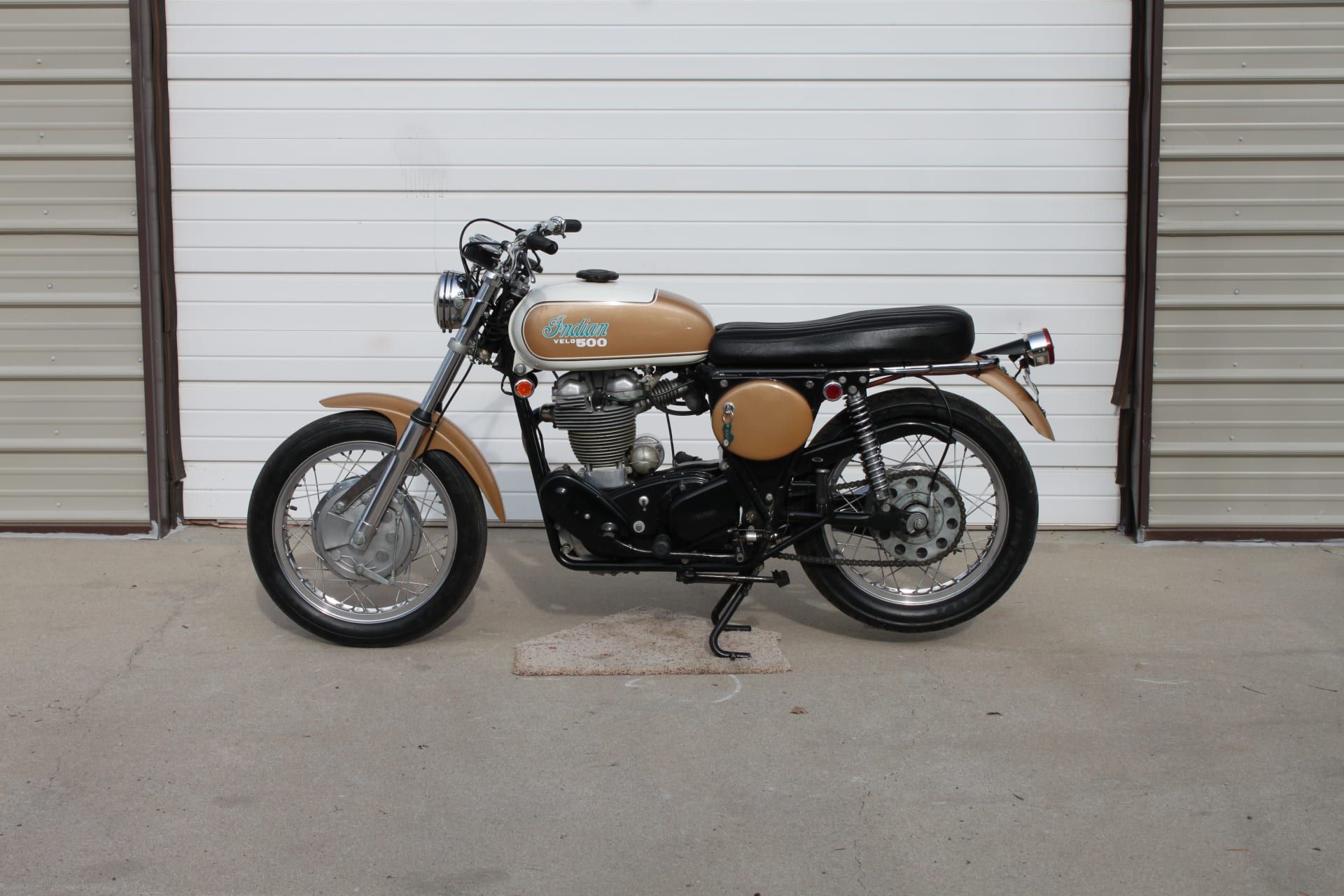 1970 Indian Velo 500 at Las Vegas Motorcycles 2018 as S180 - Mecum Auctions