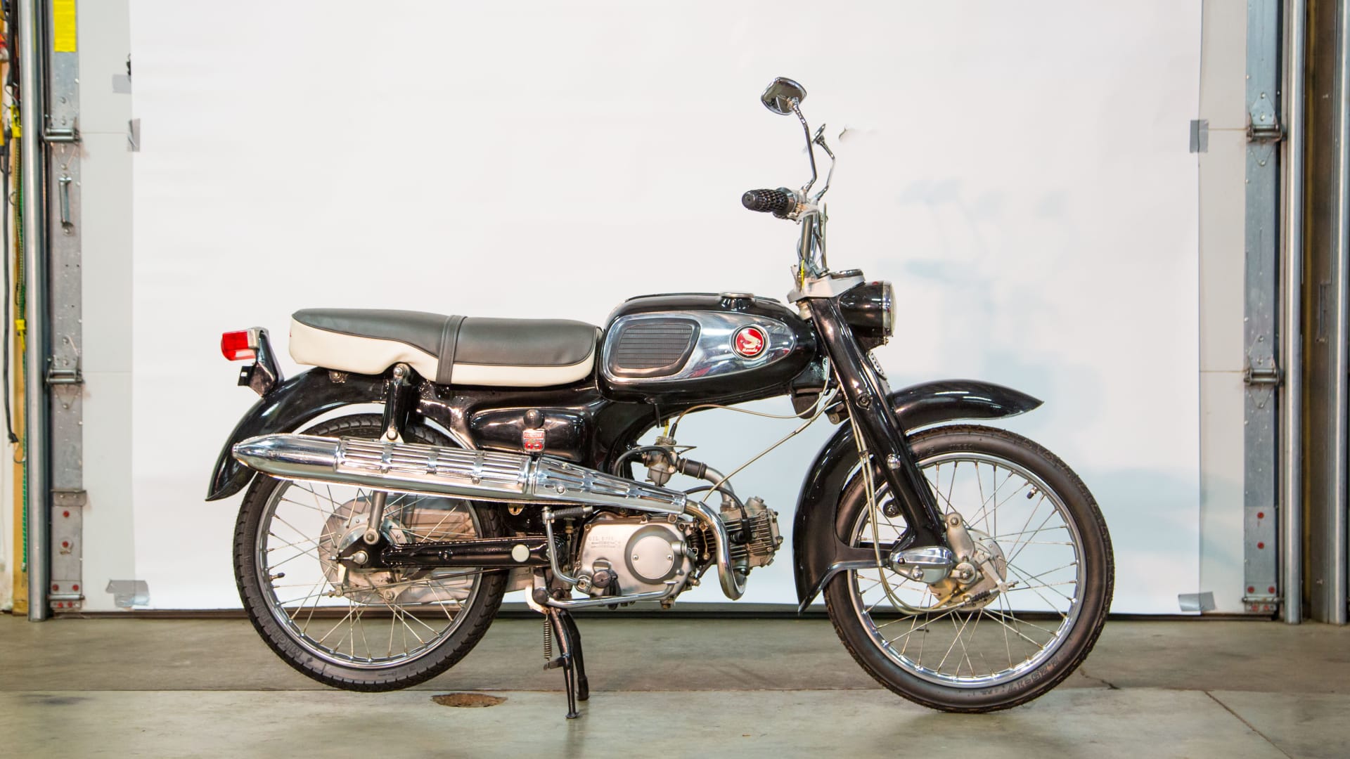 1965 Honda S65 at Las Vegas Motorcycles 2018 as W204 - Mecum Auctions