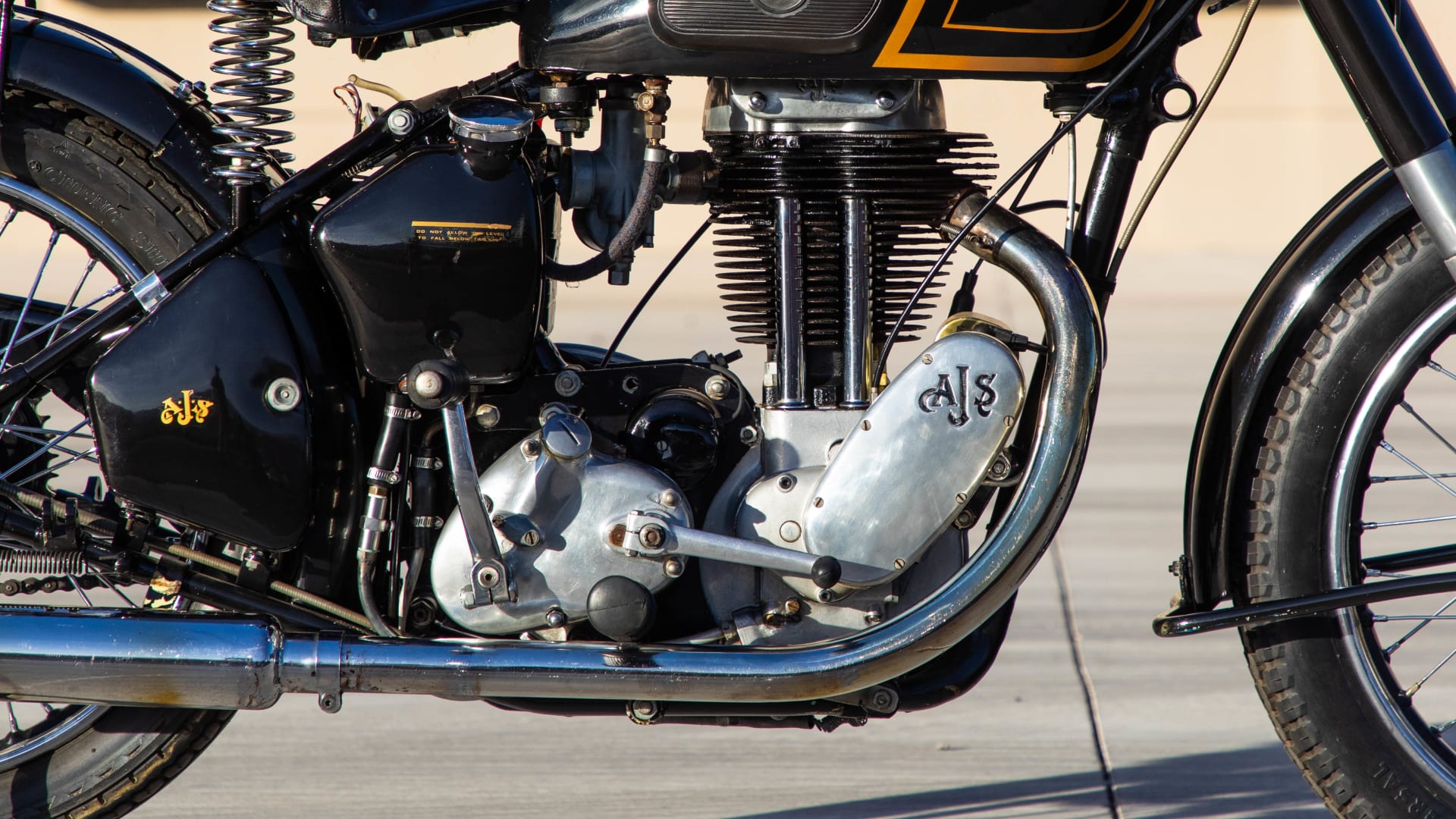 1948 AJS Model 18 at Las Vegas Motorcycles 2019 as T38 - Mecum Auctions