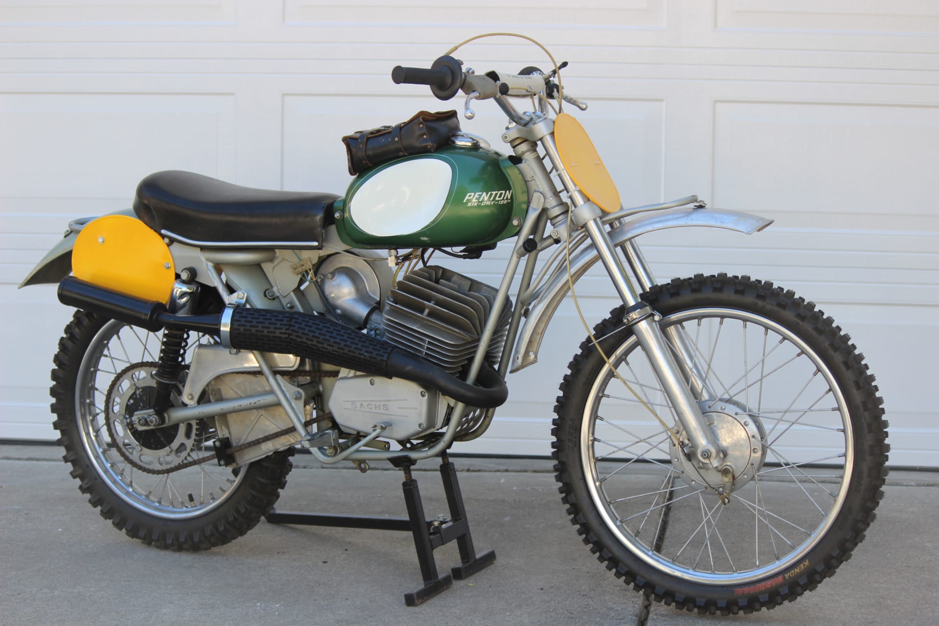 1969 Penton 125 Six Days at Las Vegas Motorcycles 2019 as F338 - Mecum ...