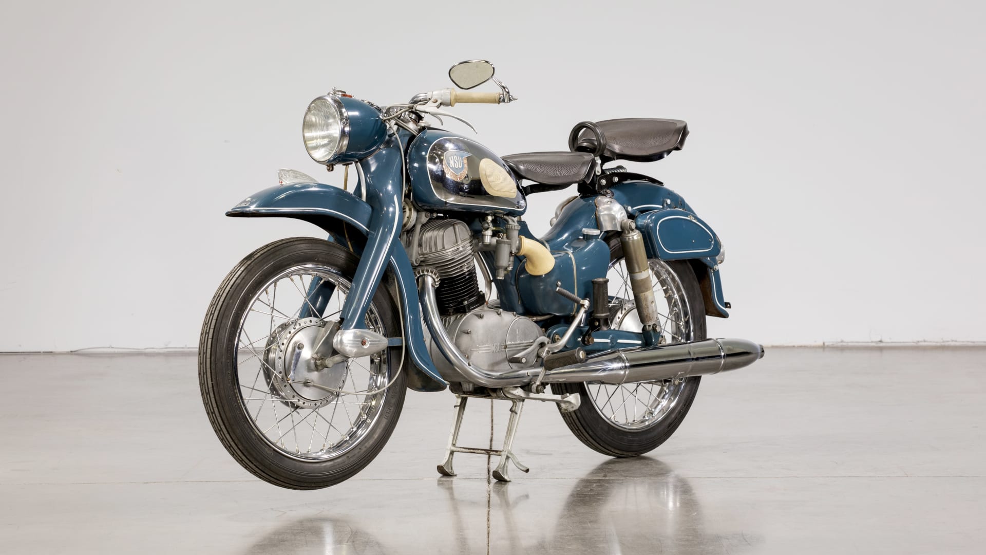 1958 NSU Supermax at Las Vegas Motorcycles 2019 as F250 - Mecum Auctions
