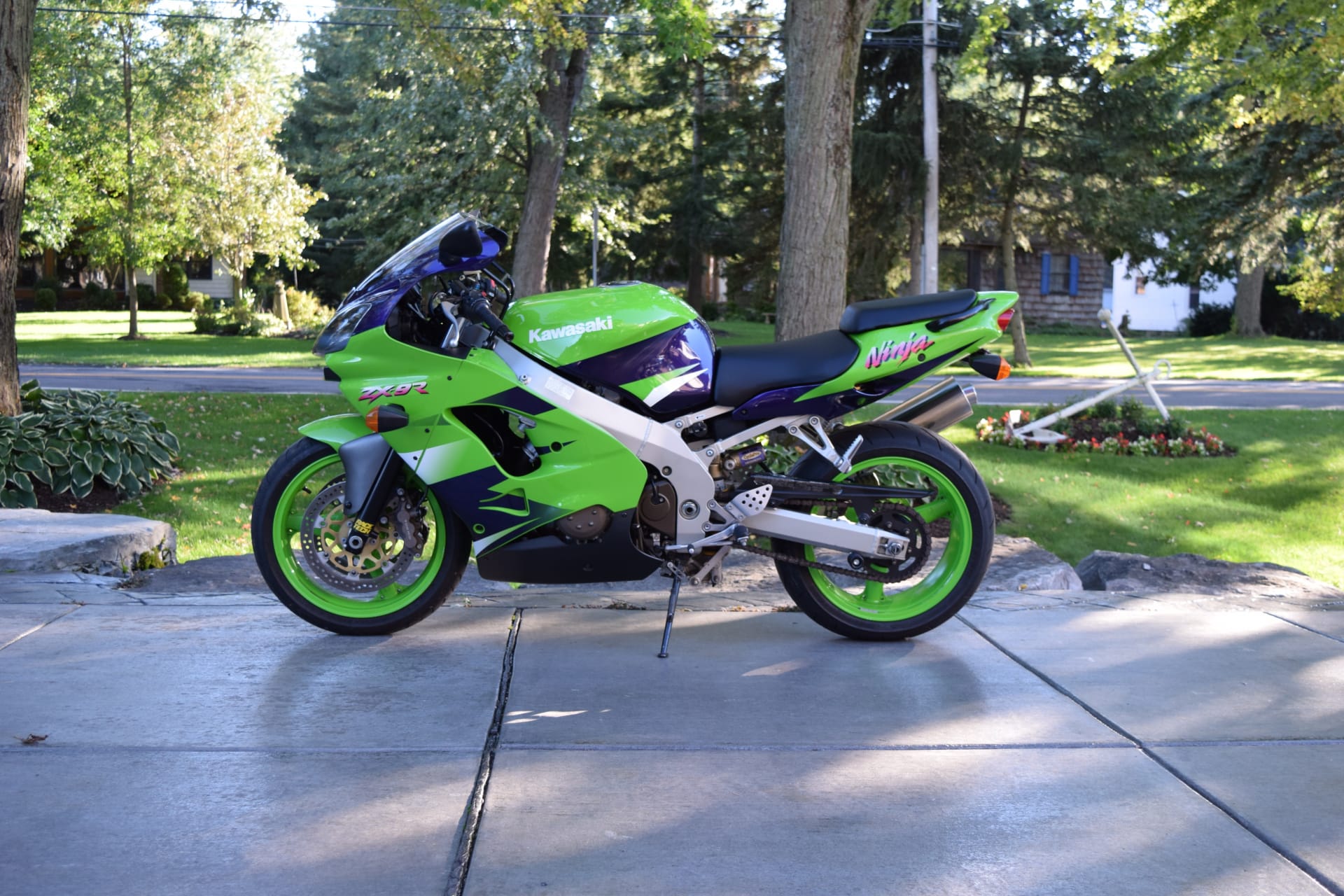 2000 Kawasaki ZX9R at Las Vegas Motorcycles 2020 as G92 - Mecum Auctions