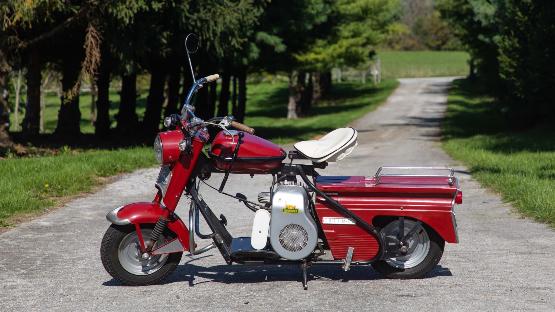 1963 Cushman Eagle at Las Vegas Motorcycles 2020 as W49 - Mecum Auctions