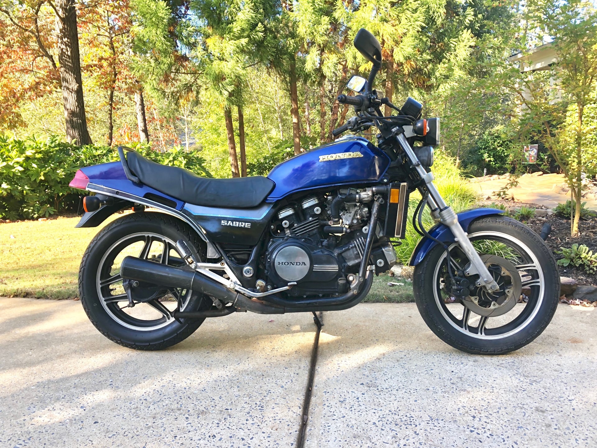 1985 Honda VF700 at Las Vegas Motorcycles 2020 as W138 - Mecum Auctions