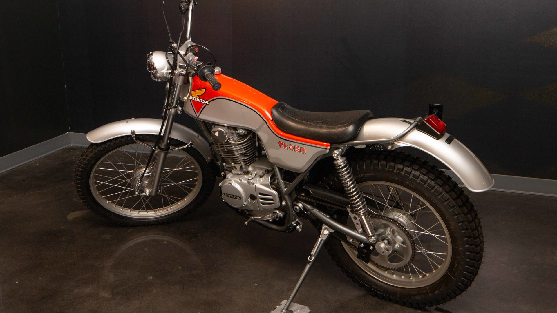 1976 Honda TL250 at Las Vegas Motorcycles 2020 as T135 - Mecum Auctions