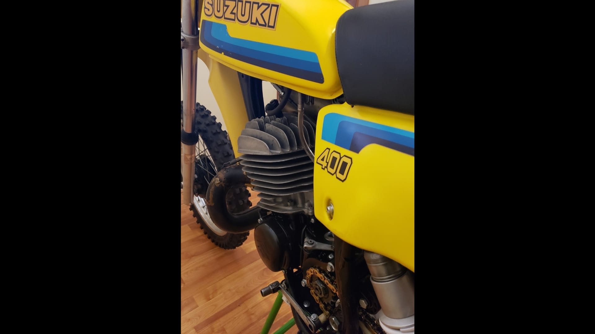 1979 Suzuki RM400 at Las Vegas Motorcycles 2020 as T156 - Mecum Auctions