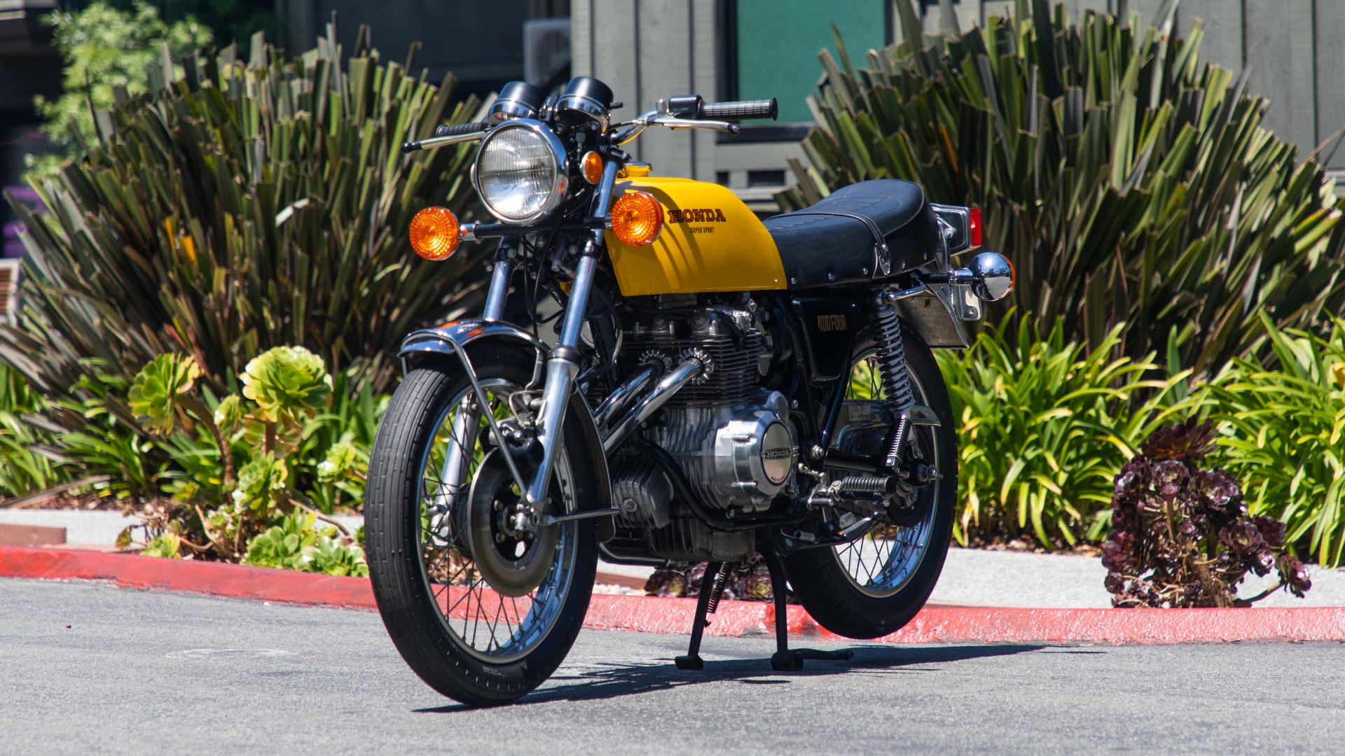1976 Honda CB400F at Las Vegas Motorcycles 2020 as S174 - Mecum Auctions