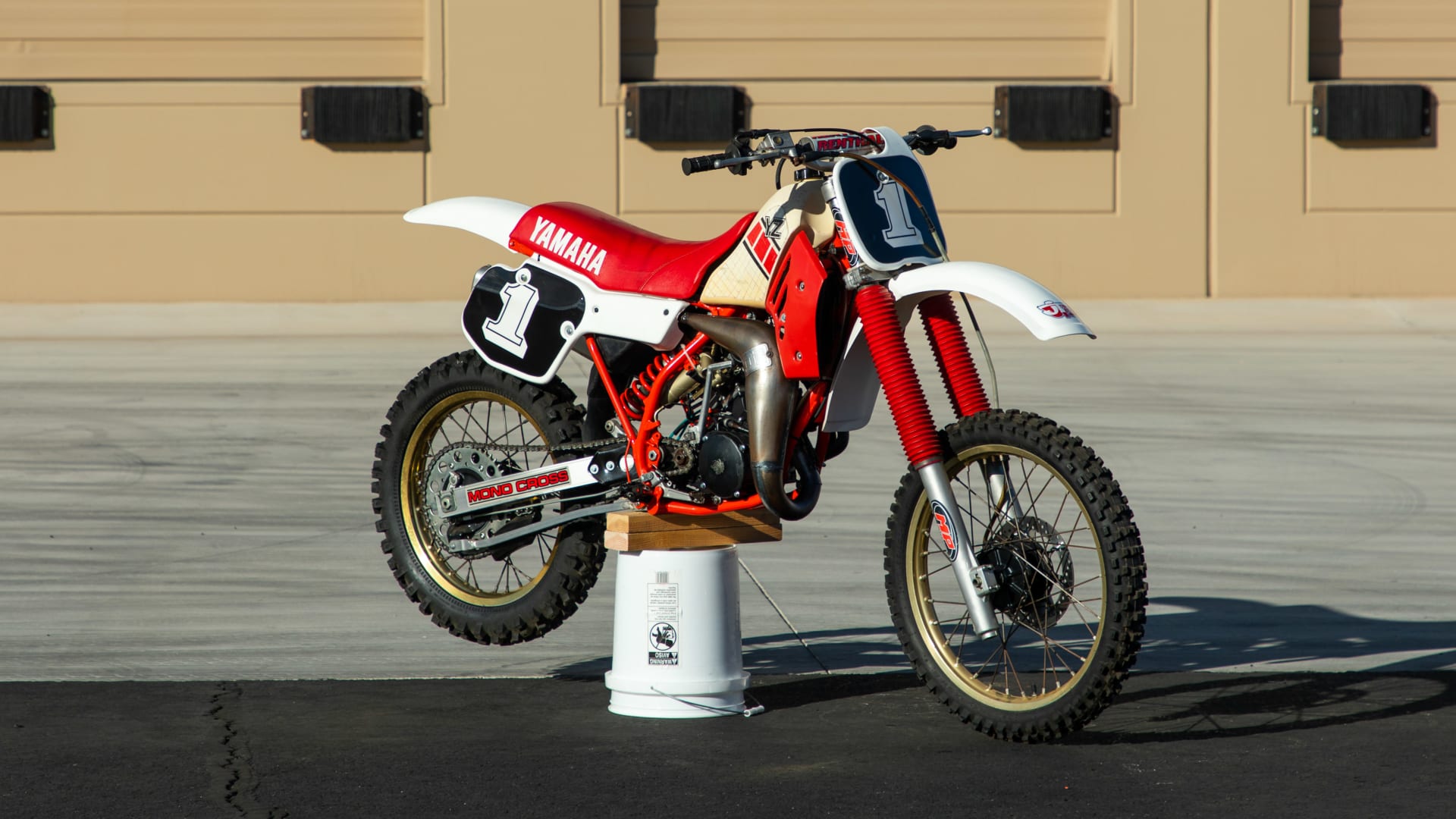 1985 Yamaha YZ125 at Las Vegas Motorcycles 2021 as W224 - Mecum Auctions