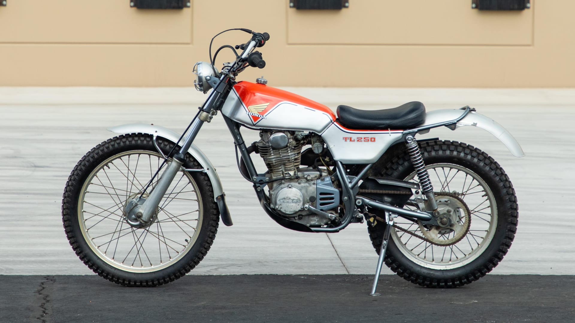 1976 Honda Tl250 Trials at Las Vegas Motorcycles 2021 as T12 - Mecum ...