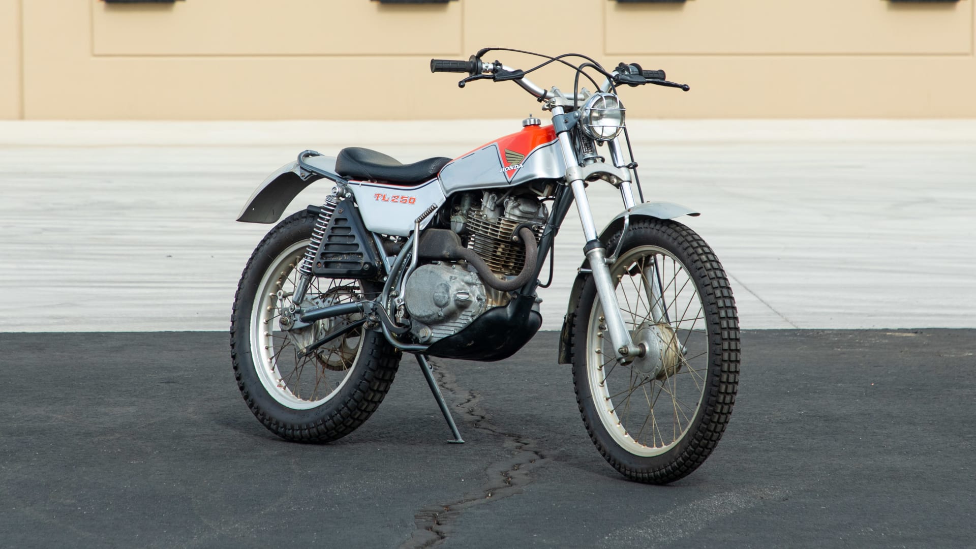 1976 Honda Tl250 Trials at Las Vegas Motorcycles 2021 as T12 - Mecum ...