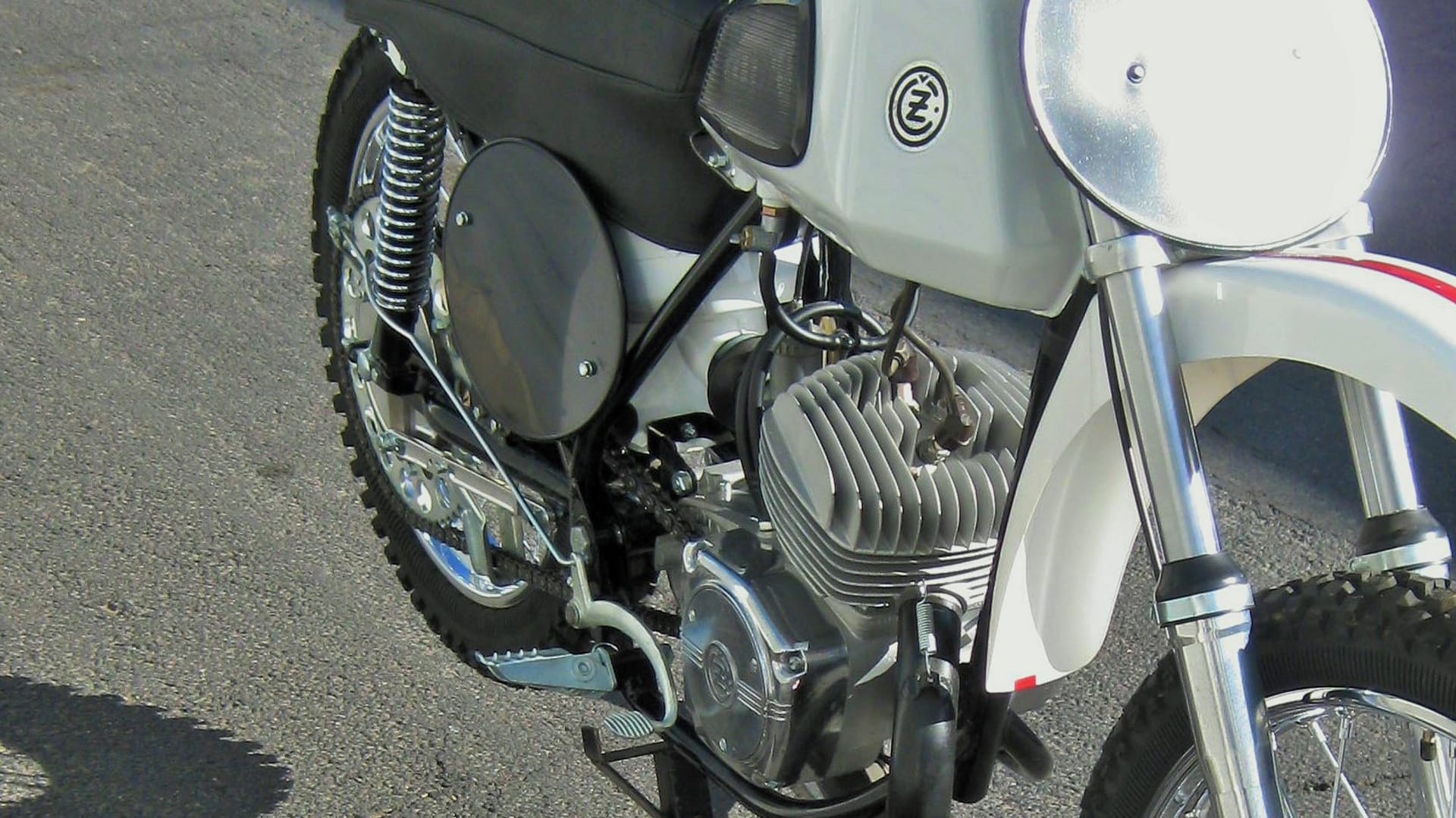 1973 CZ 125 Motocross at Las Vegas Motorcycles 2021 as T44 - Mecum Auctions