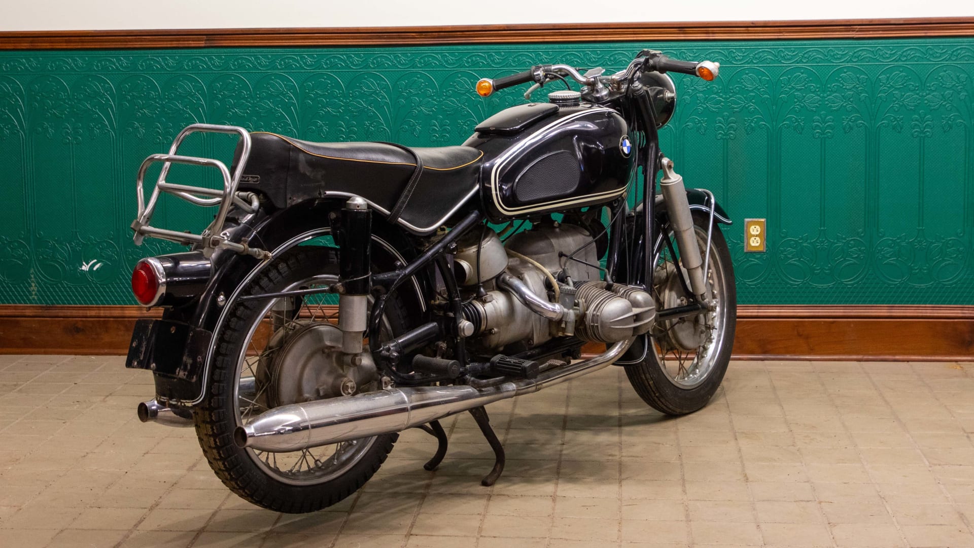 1969 BMW R-69S at Las Vegas Motorcycles 2021 as S1.1 - Mecum Auctions