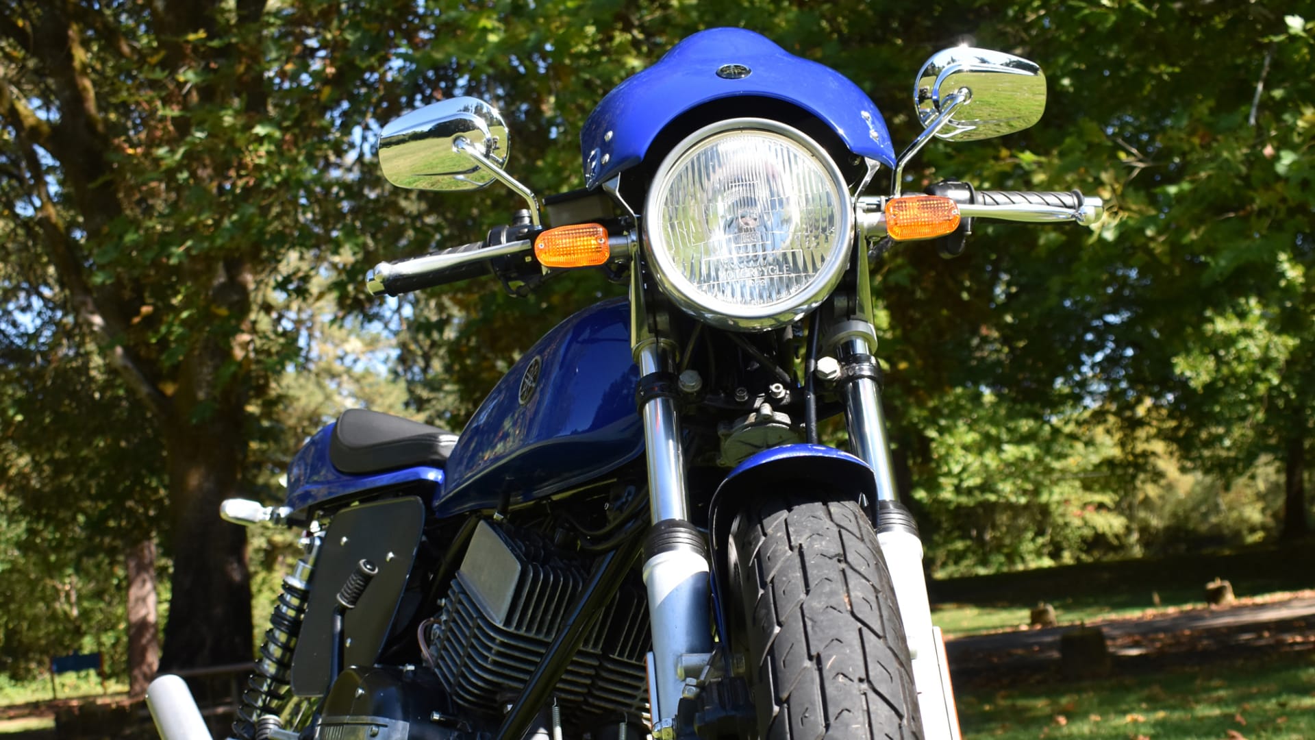 1975 Yamaha Rd350b at Las Vegas Motorcycles 2022 as T273 - Mecum Auctions