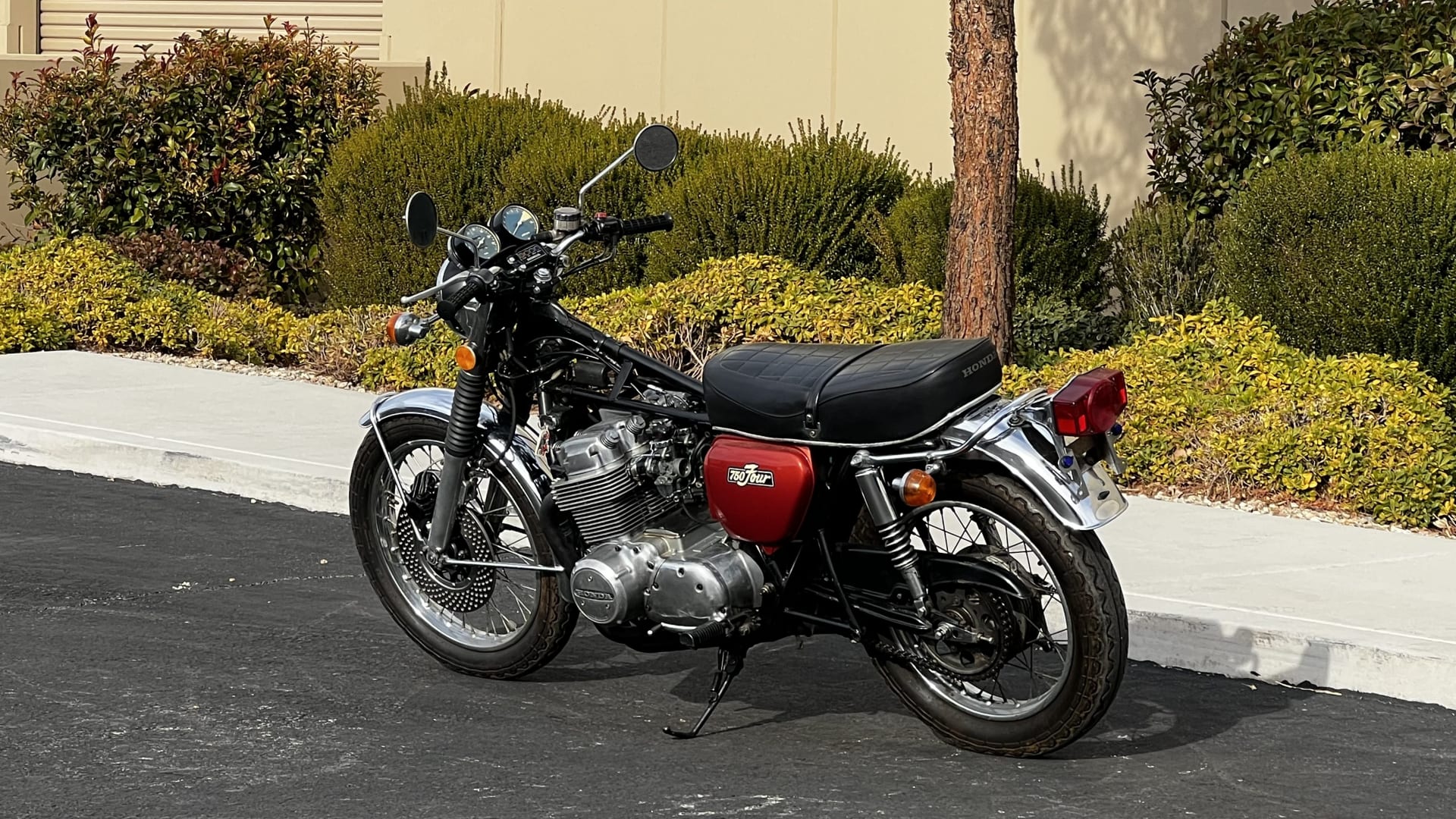 1972 Honda 750 Four at Las Vegas Motorcycles 2022 as T303 - Mecum Auctions