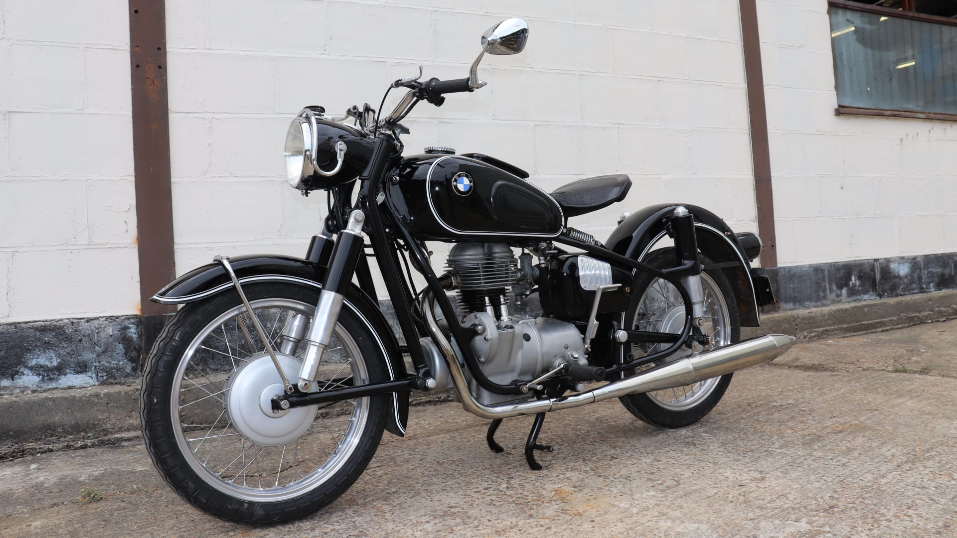 1958 BMW R26 at Las Vegas Motorcycles 2022 as S119 - Mecum Auctions