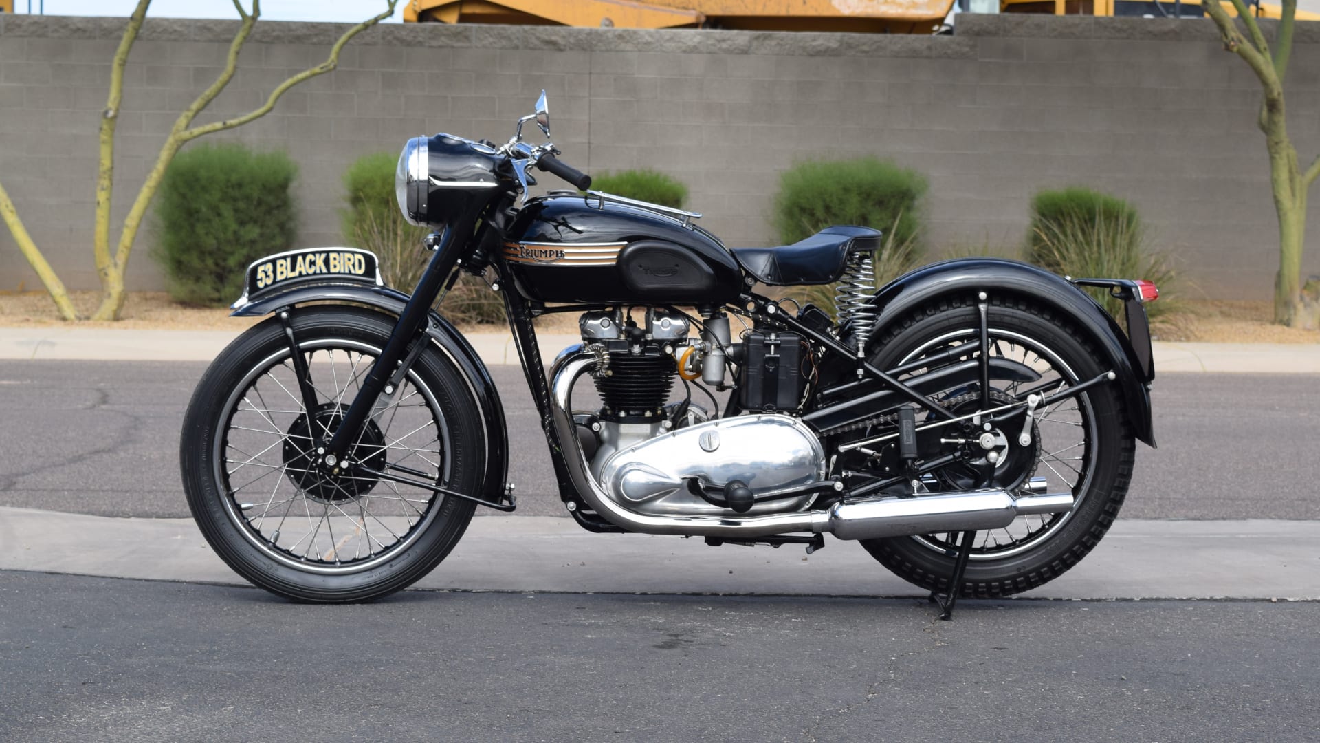 1953 Triumph 6t Blackbird at Las Vegas Motorcycles 2022 as F206 - Mecum ...