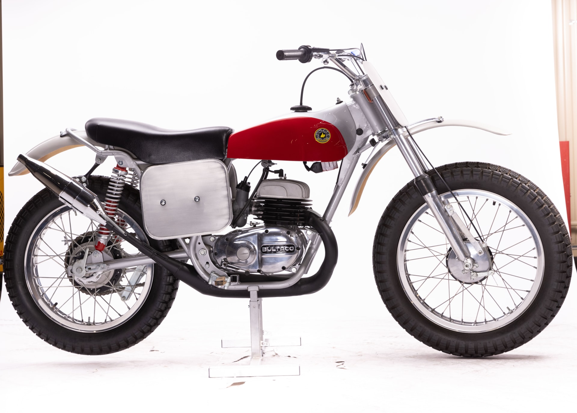 1971 Bultaco Astro 250 at Las Vegas Motorcycles 2022 as S254 - Mecum ...