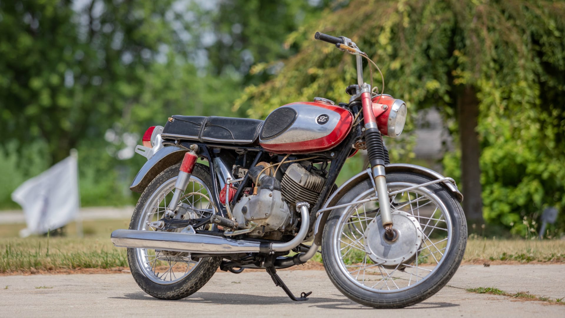 1967 Bridgestone 175 at Las Vegas Motorcycles 2023 as T253 - Mecum Auctions