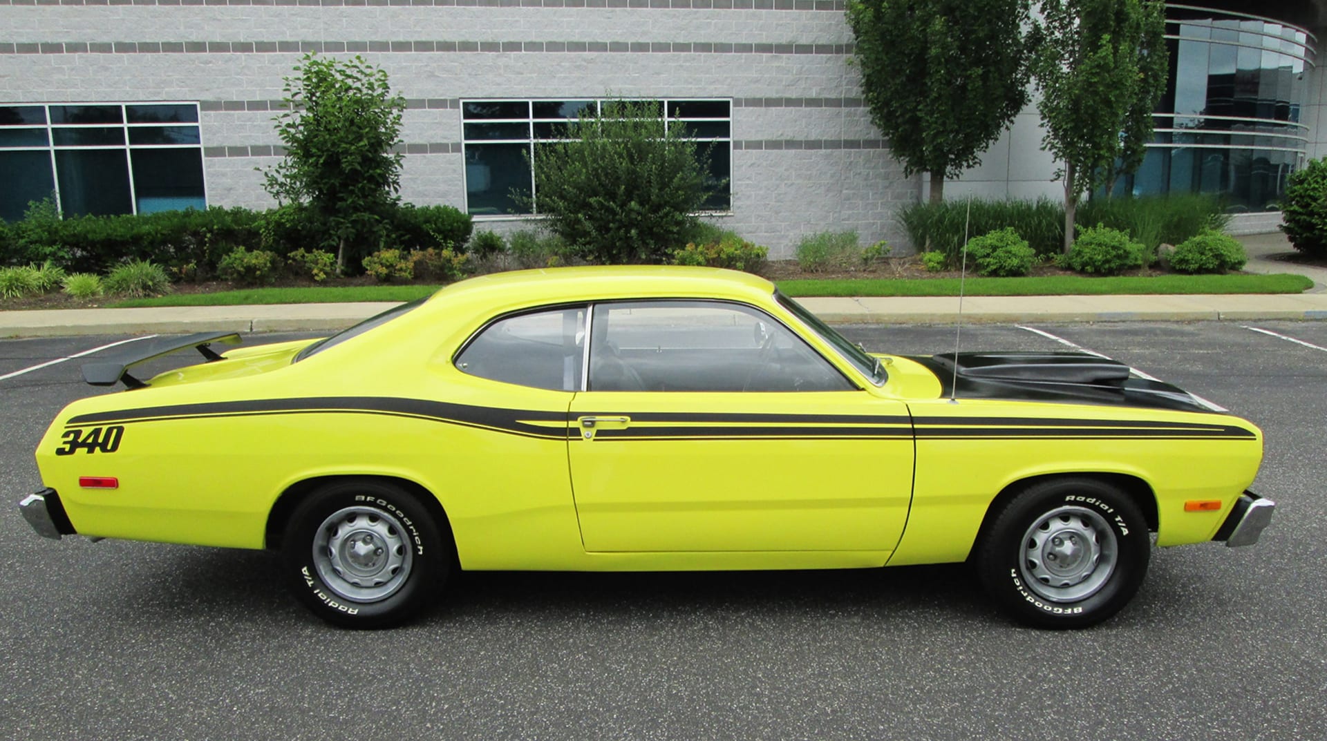 1975 Plymouth Duster at Harrisburg 2017 as T183 - Mecum Auctions