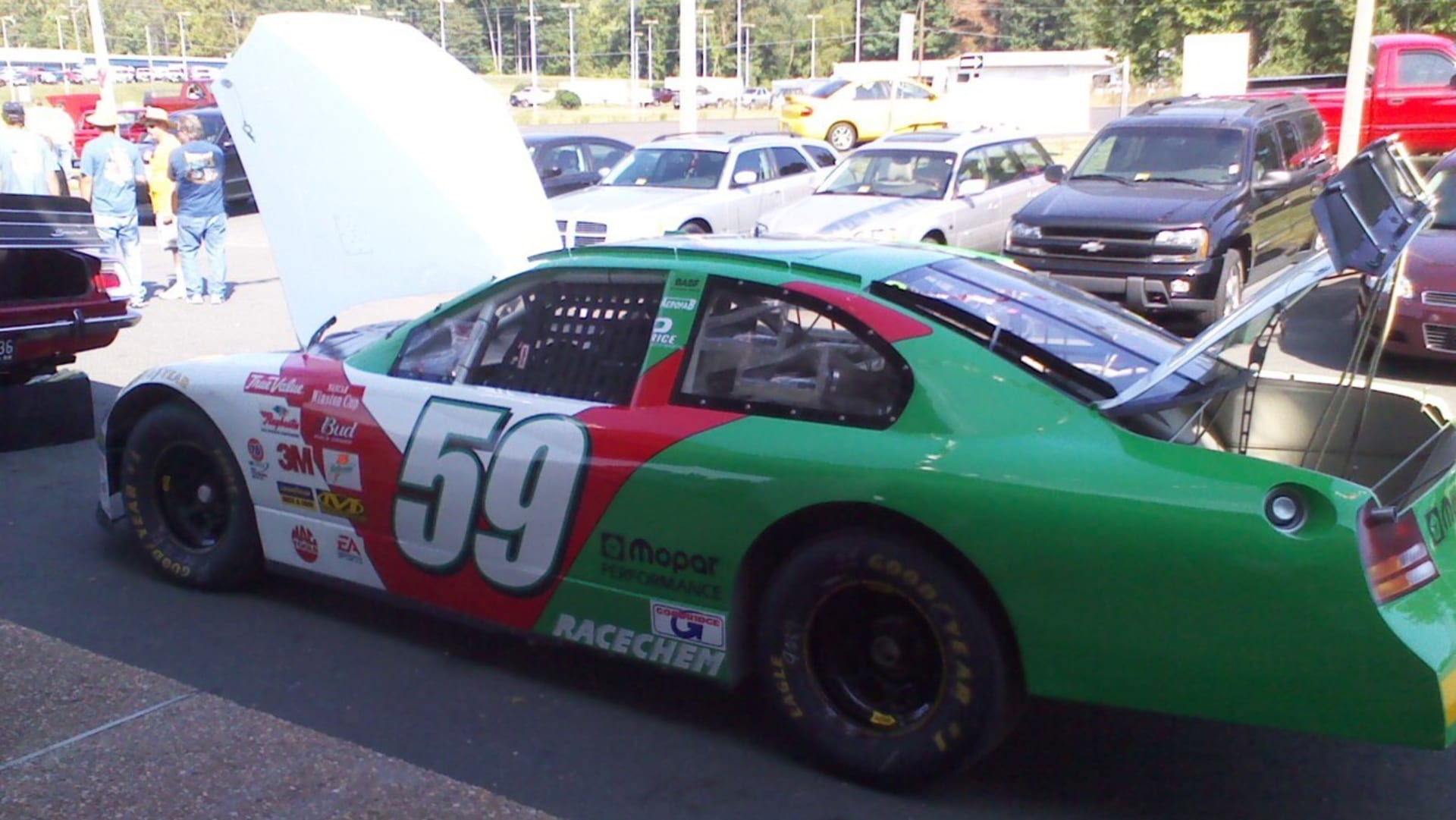 2001 Dodge Intrepid NASCAR at Harrisburg 2018 as T302 - Mecum Auctions