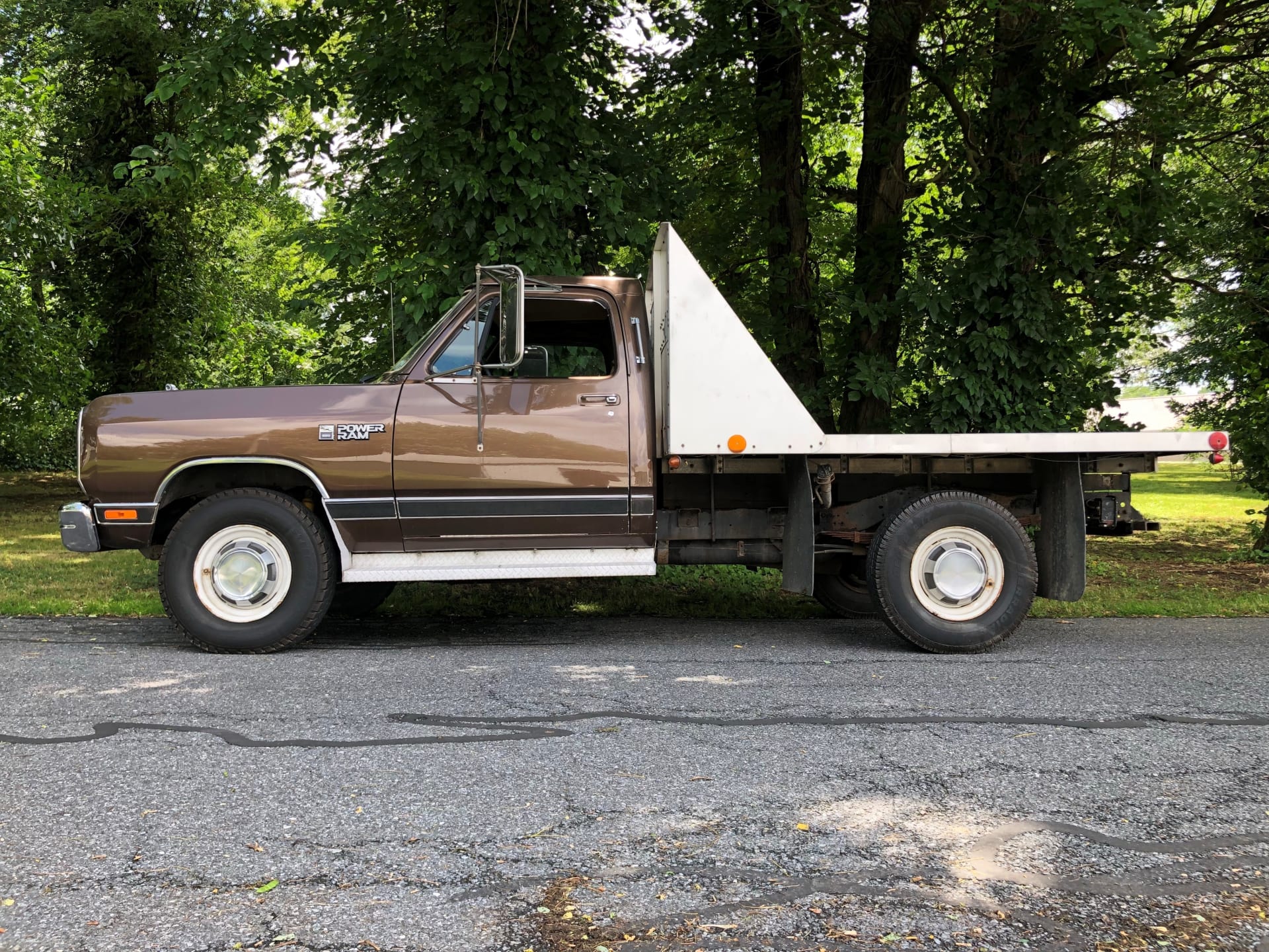 1988 Dodge Ram 250 at Harrisburg 2018 as T164.1 - Mecum Auctions