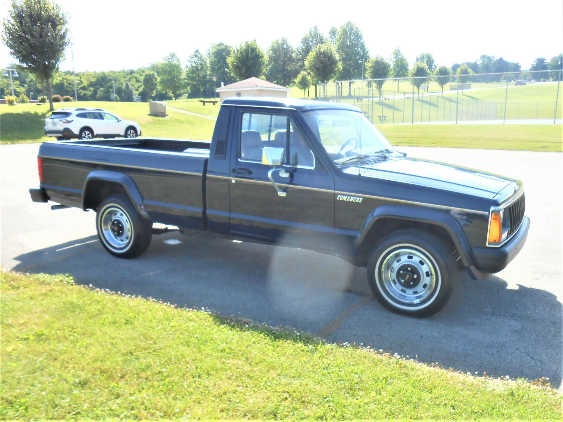1986 Jeep Comanche Pickup at Harrisburg 2022 as W117 - Mecum Auctions