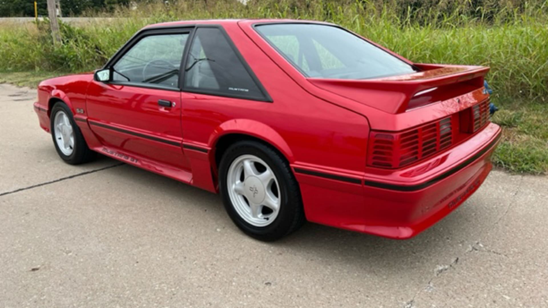 1990 Ford Mustang GT at Harrisburg 2022 as T226 - Mecum Auctions