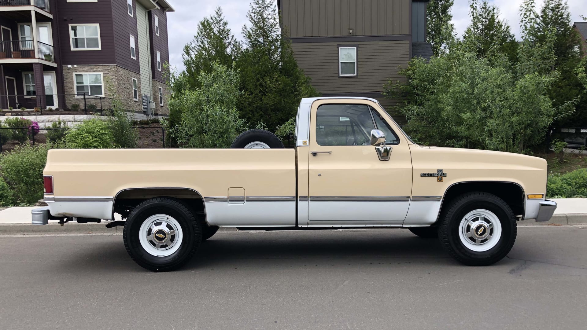1986 Chevrolet C20 Scottsdale Pickup at Portland 2018 as F1 - Mecum ...
