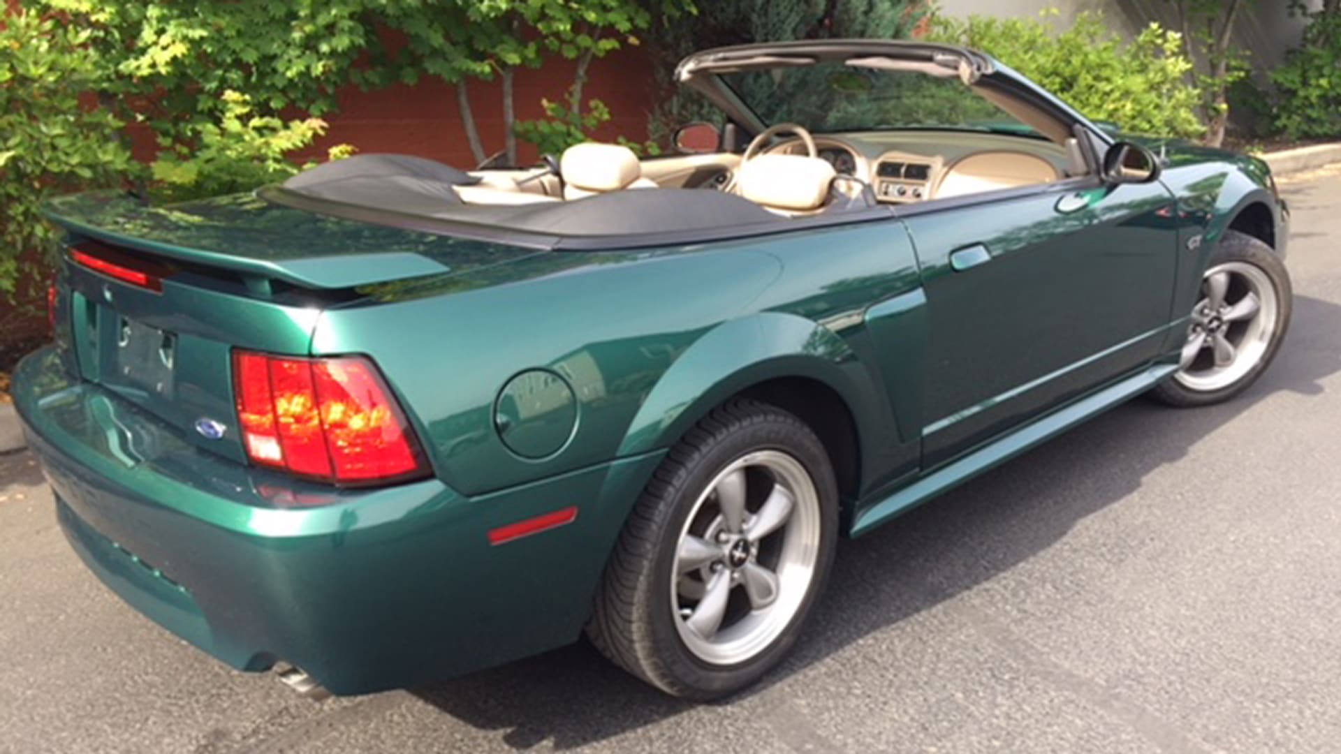 2001 Ford Mustang Convertible at Portland 2018 as F66 - Mecum Auctions