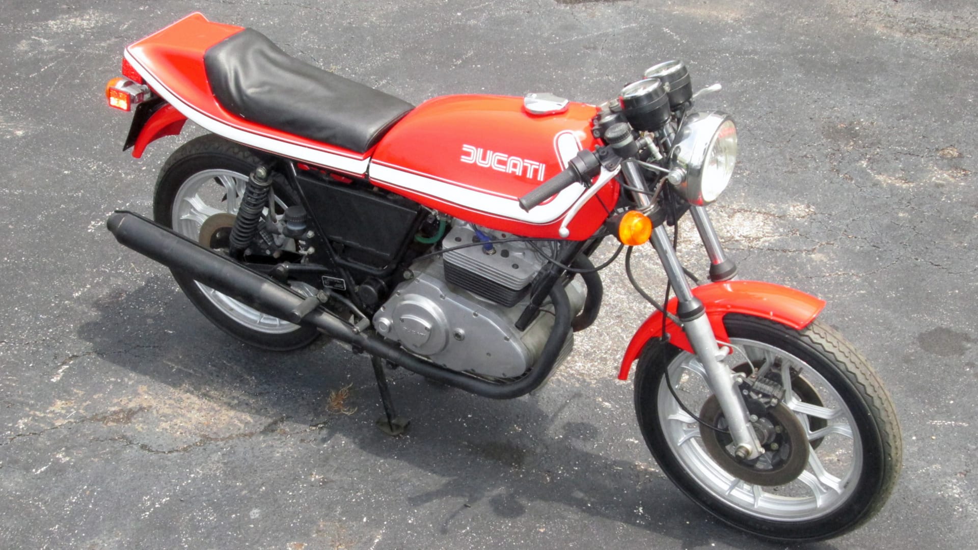 1977 Ducati 500 Desmo at Harrisburg Motorcycles 2015 as U101 - Mecum ...