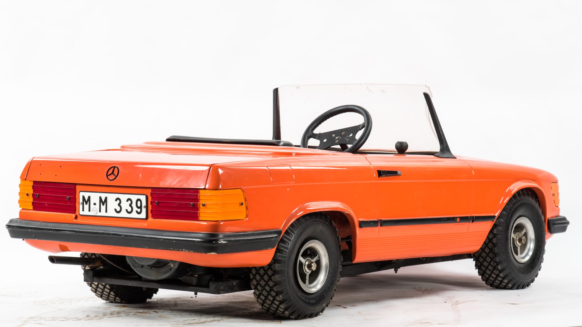 Mercedes-Benz Go Cart at Indy Road Art 2017 asK148 - Mecum Auctions