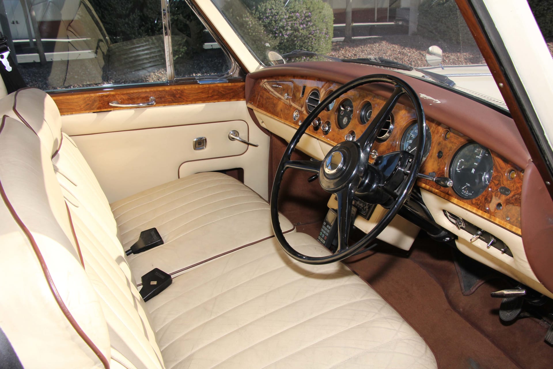 1969 Rolls-Royce Phantom Vi Limousine at Rogers' Classic Car Museum ...