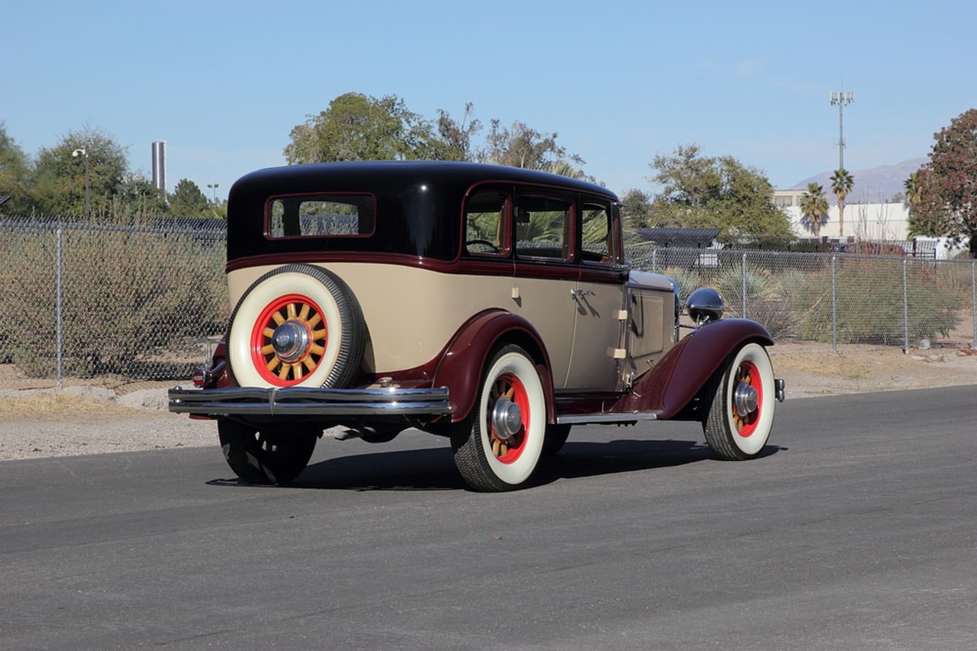 1932 Dodge DK Sedan at Rogers' Classic Car Museum 2015 as S216 - Mecum ...
