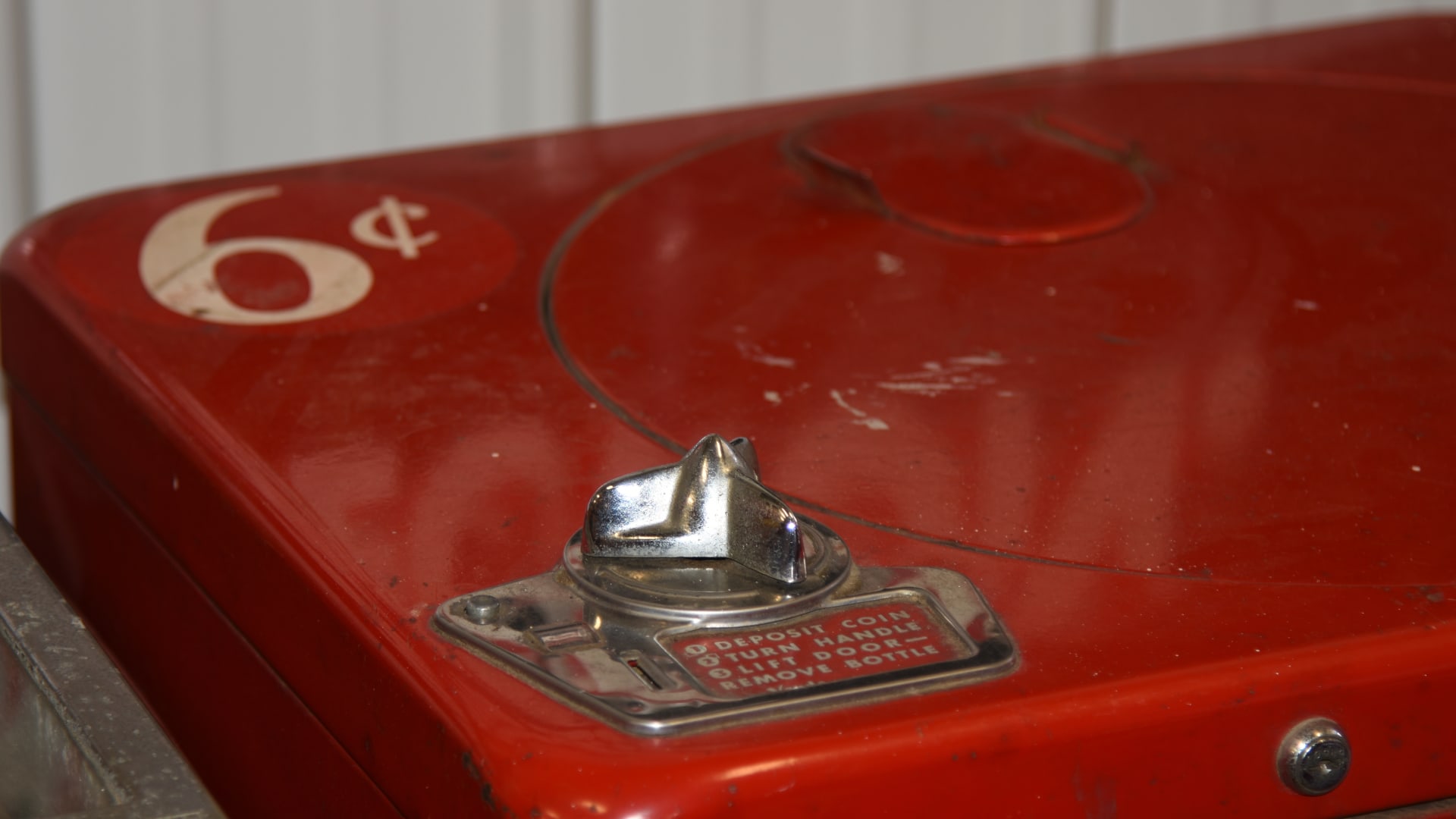 Coca-Cola Spinning 6 Cent Vending Machine With Handle 36x24x19 at Indy ...