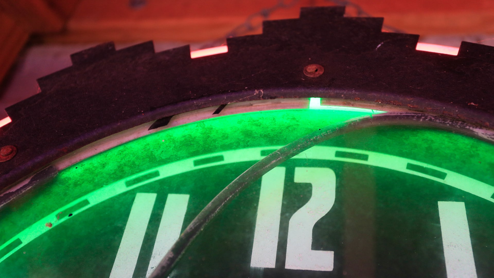 Aztec Neon Clock 26-in at Indy Road Art 2019 as J96 - Mecum Auctions