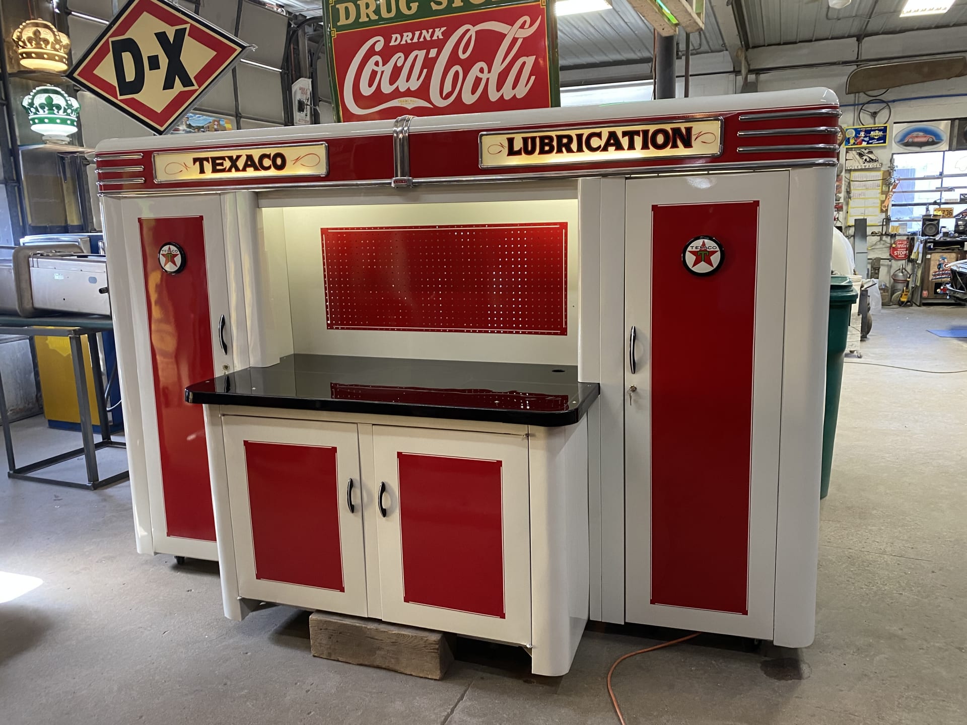 Alemite Service Cabinet at Indy Road Art 2021 as M49 - Mecum Auctions